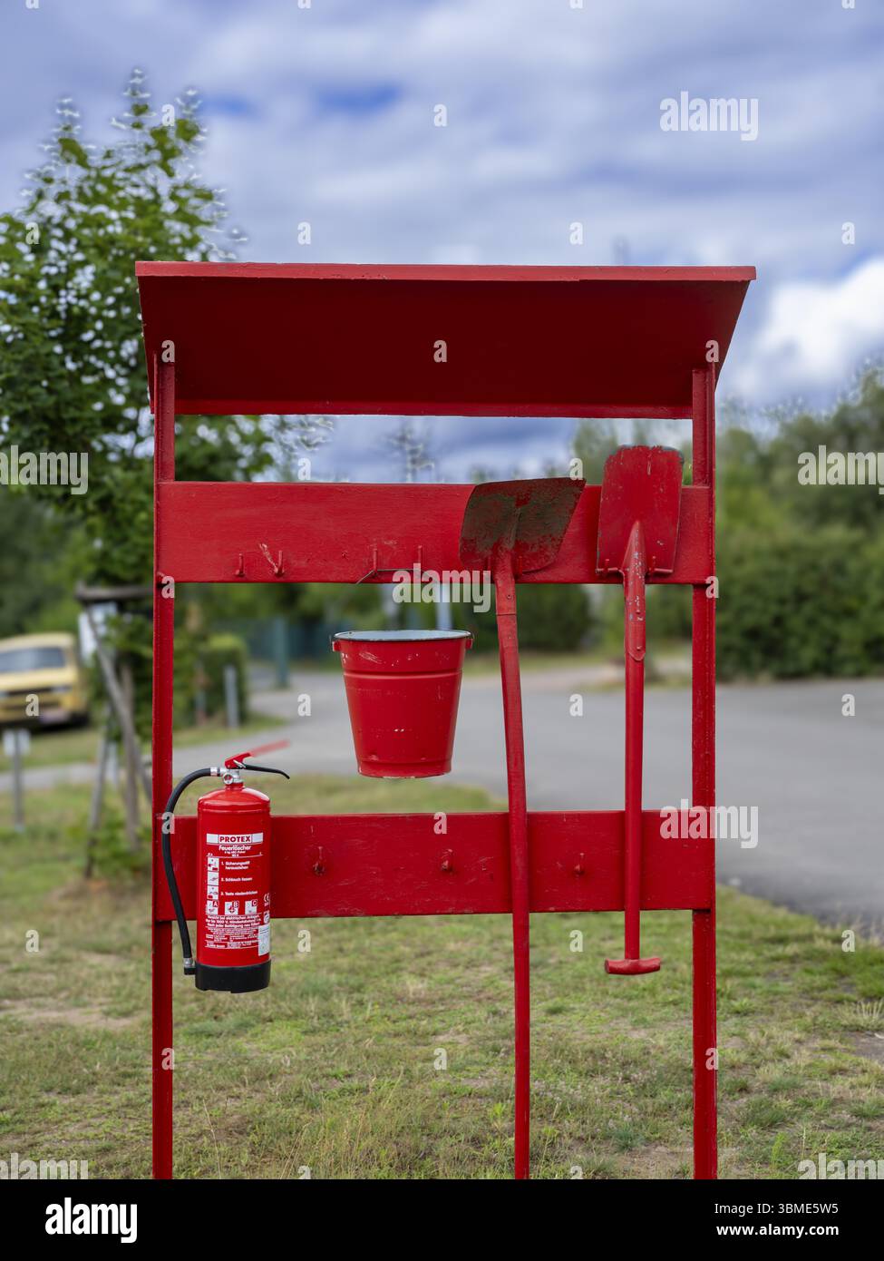 Red fire extinguishing point hi-res stock photography and images - Alamy