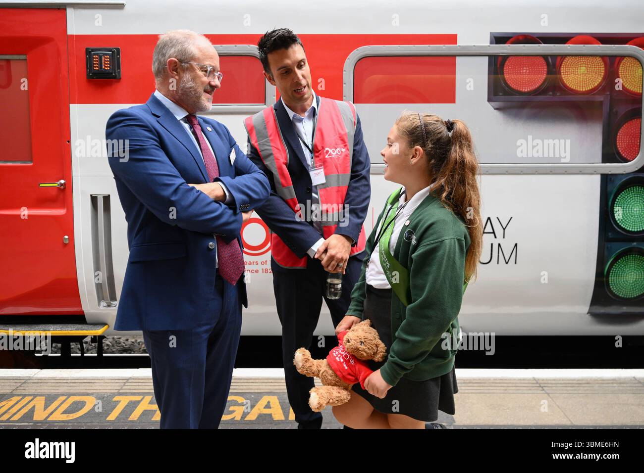 EDITORIAL USE ONLY Sir Andrew Haines, Rob Lowe and Aimee Lowe at ...