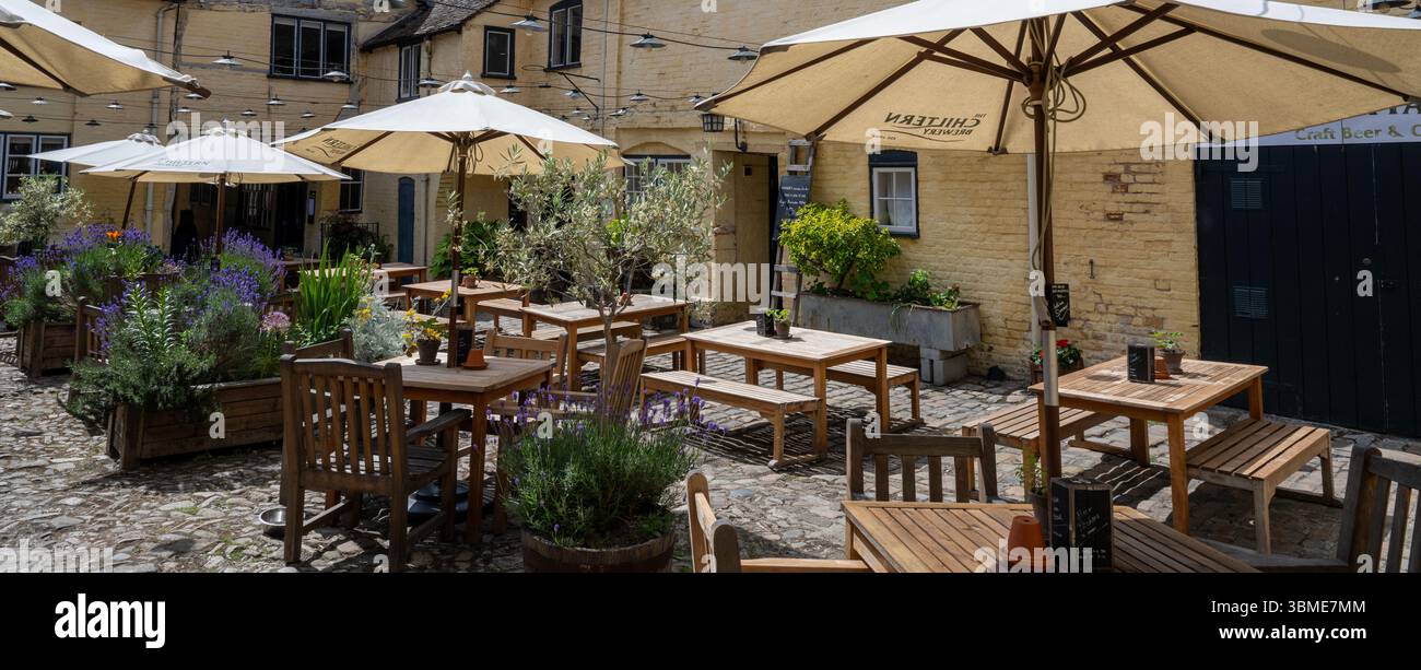 The King's Head - restored 15th-century coaching inn Kings Head Passage ...