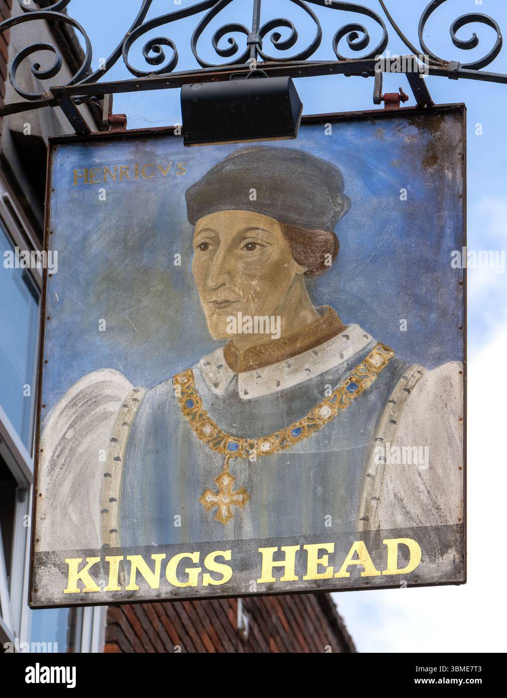 Traditional hanging pub sign at The King's Head - restored 15th-century ...