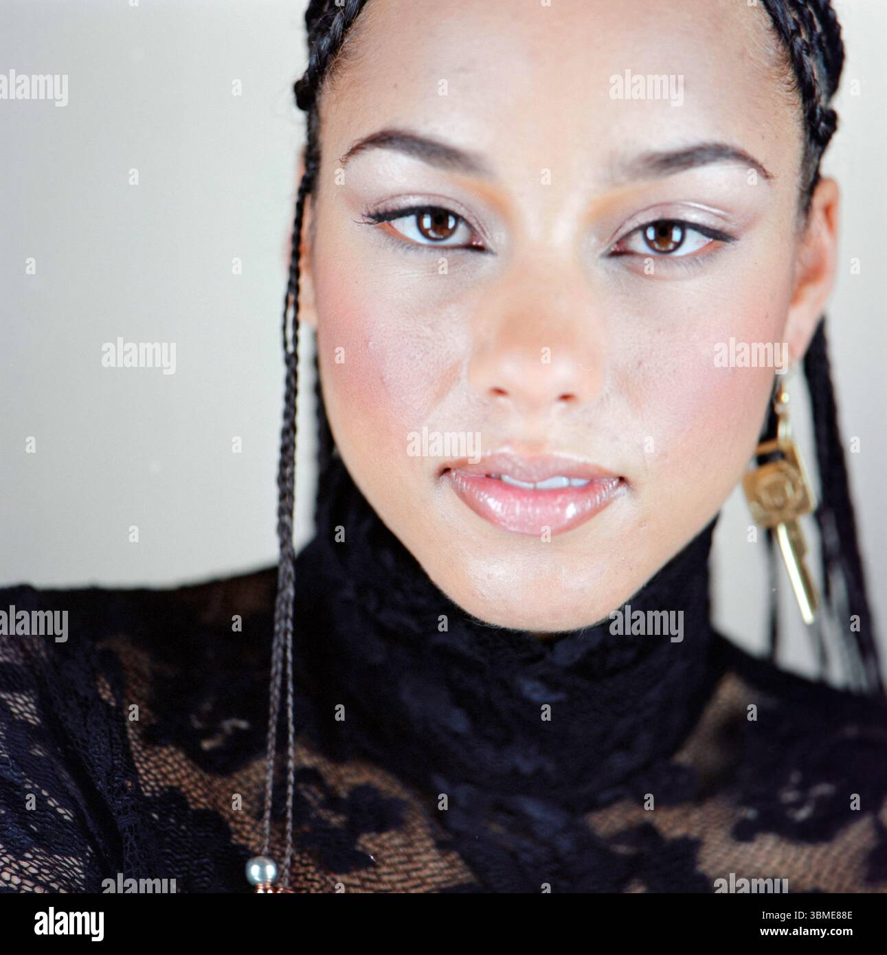 Alicia keys 2001 hi-res stock photography and images - Alamy