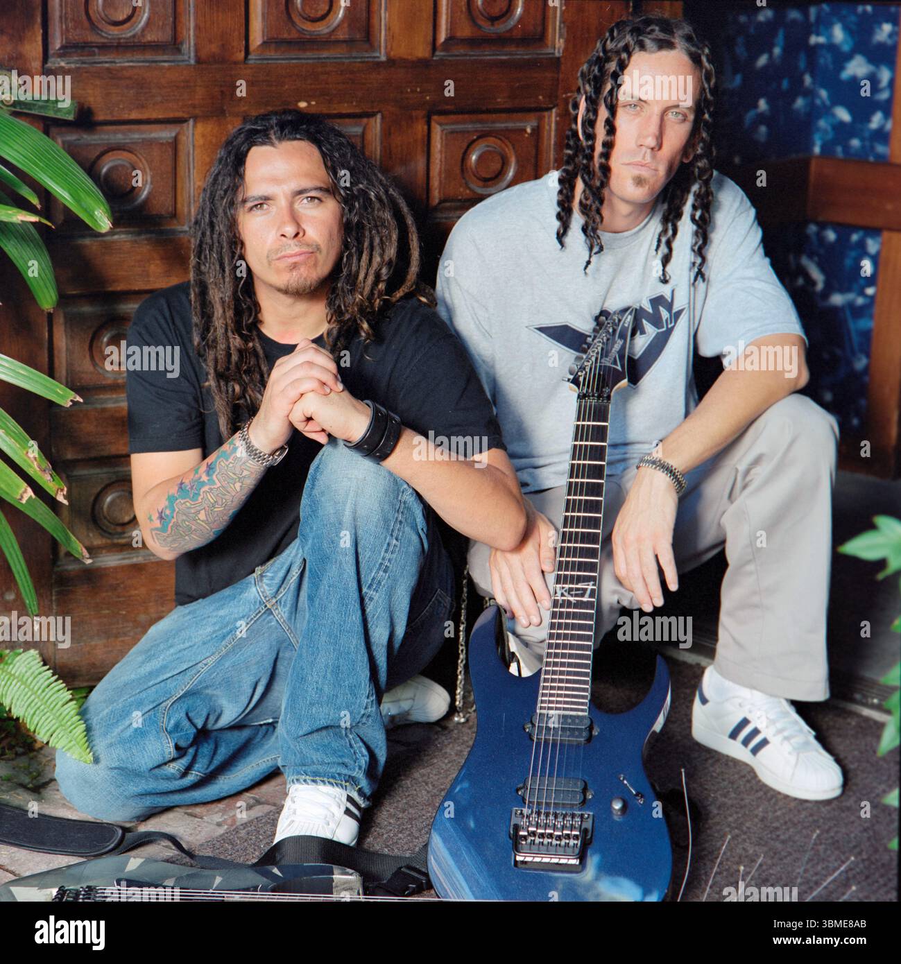 James Shaffer and Brian Welch of Korn 1999 Credit: Ross Pelton/MediaPunch Stock Photo - Alamy