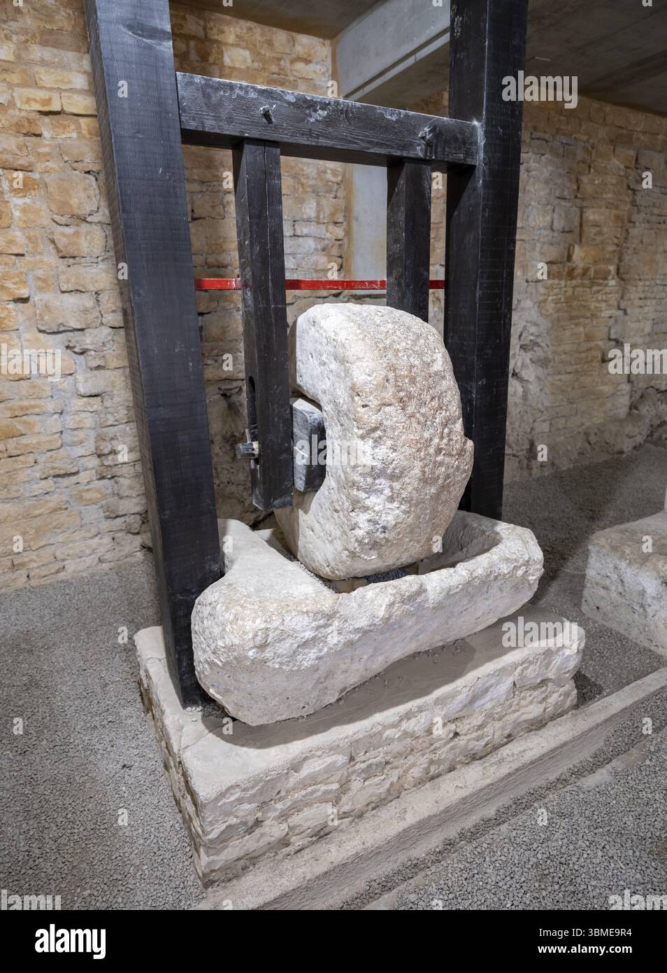 Roman amphitheatre, oil mill in the exhibition on the history of oil ...