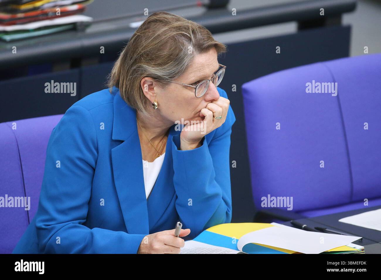 Berlin, Deutschland, 26.06.2025: Deutscher Bundestag: 14 ...