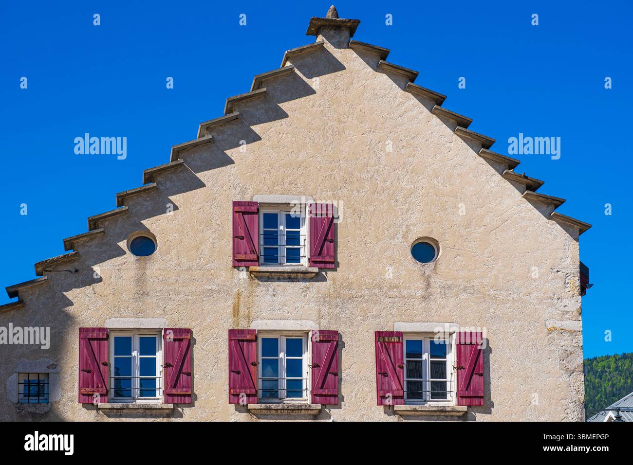 Sparrow stepped gable hi-res stock photography and images - Alamy