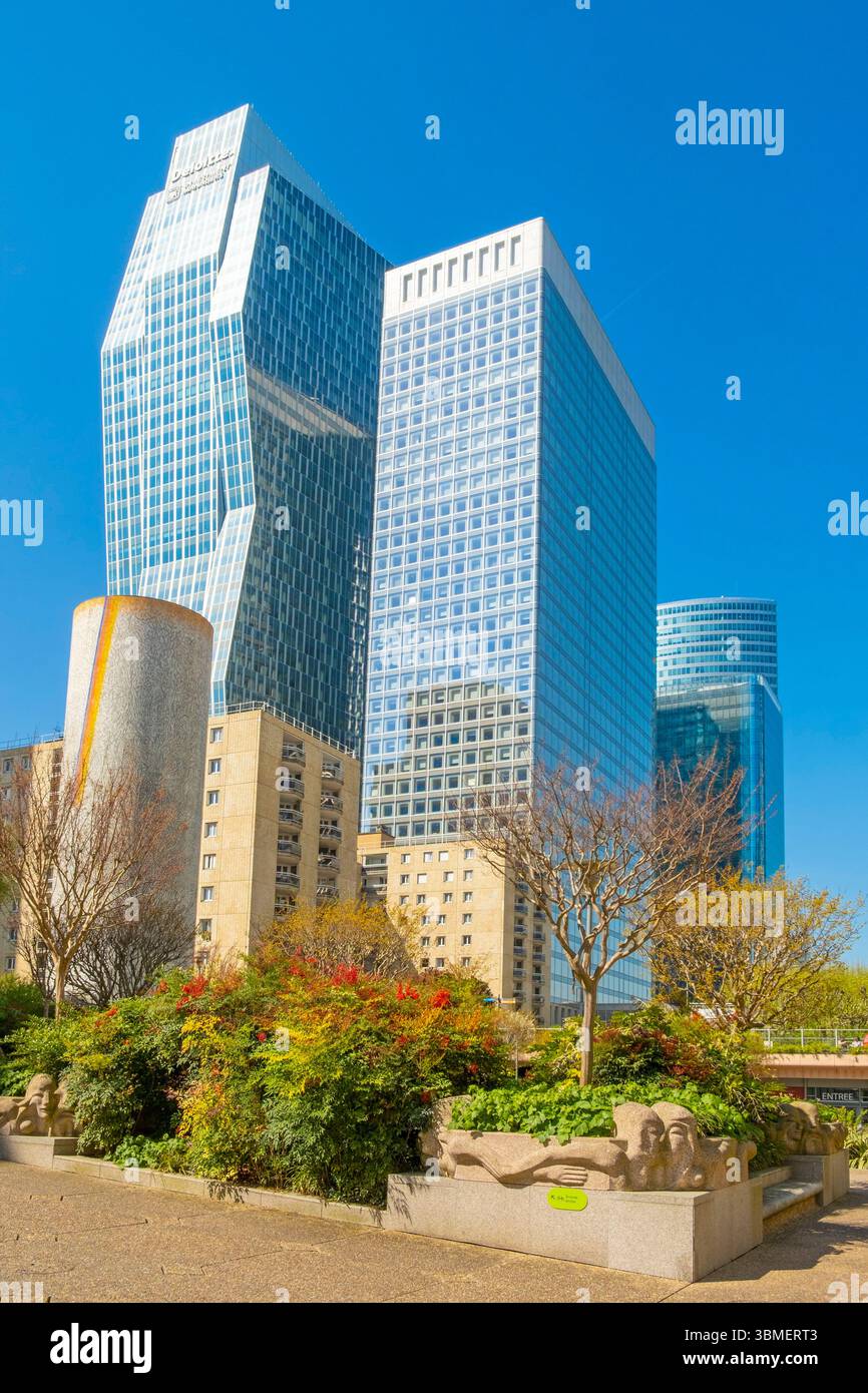 France, Hauts de Seine, La Defense, the buildings of the business ...