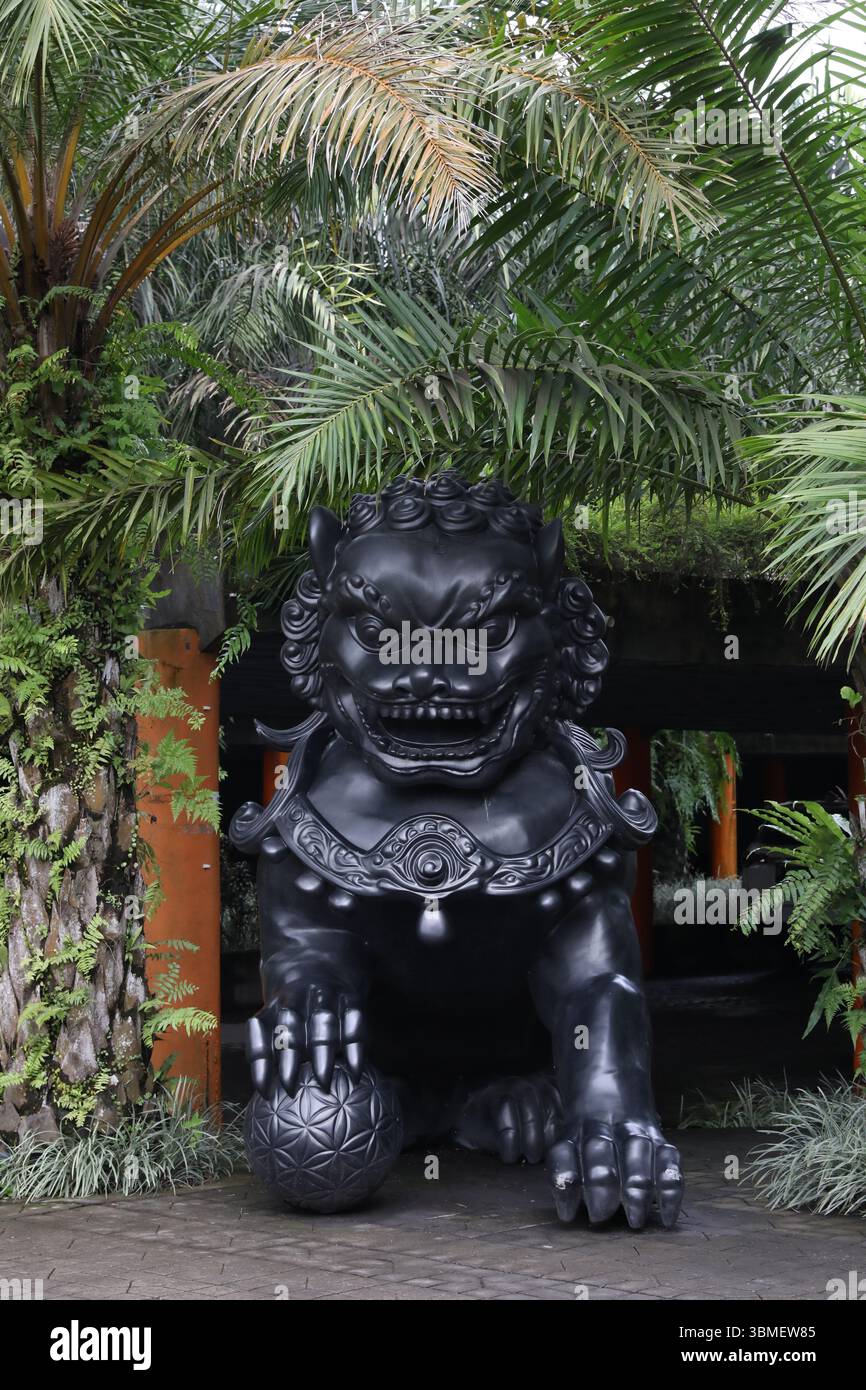 Bali, Indonesia - June 7, 2025: Dvarapala (gate guardian) statue ...