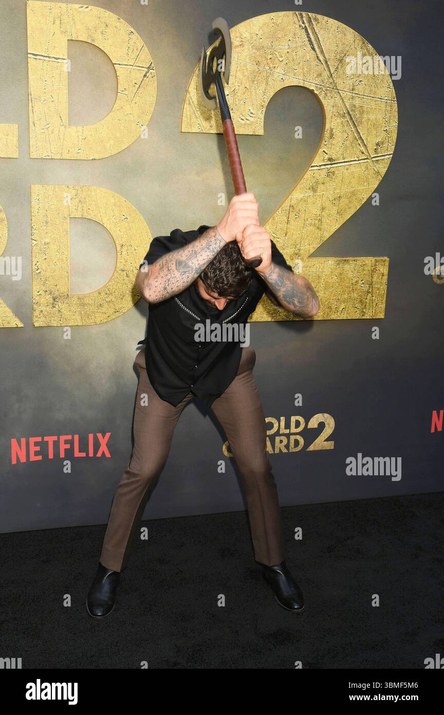 Thoren Thor Bradley bei der Premiere des Netflix-Films The Old Guard 2 ...