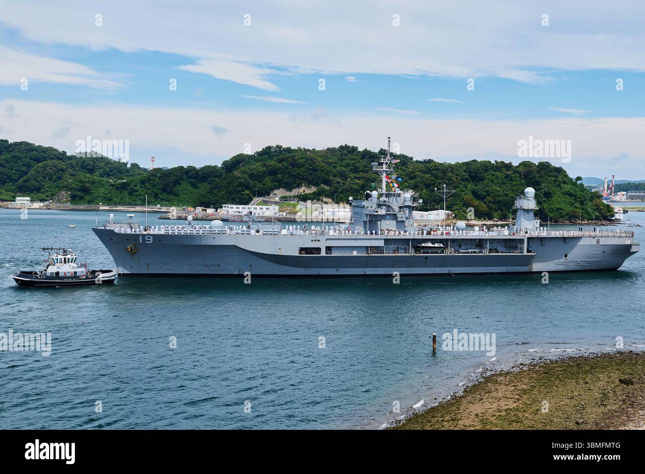 YOKOSUKA, Japan (June 23, 2025) — The U.S. 7th Fleet flagship USS Blue ...