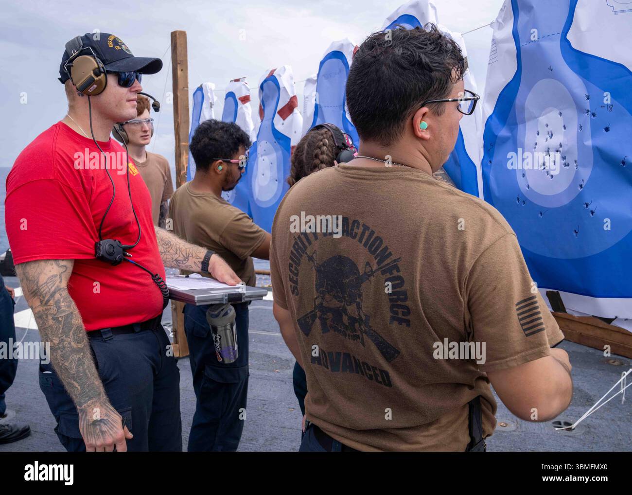 250624-N-DM318-1018 PHILIPPINE SEA (JUNE. 24, 2025) Gunner's Mate 1st ...