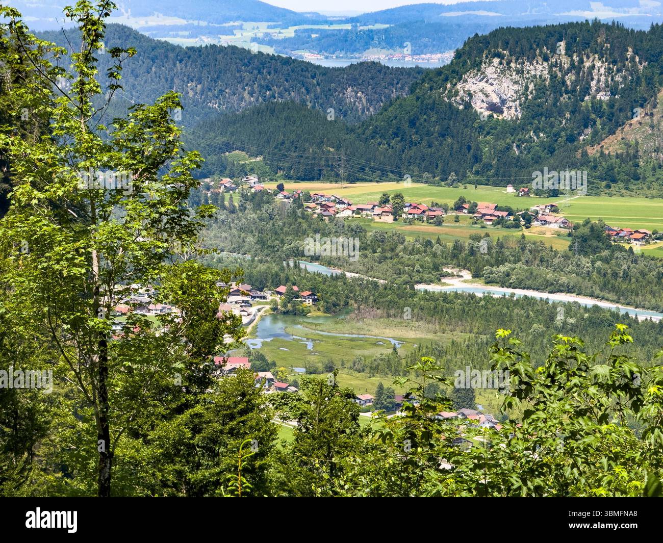Hiking on the track to mountain hut Füssener Hütte and Otto Mayr Hütte ...