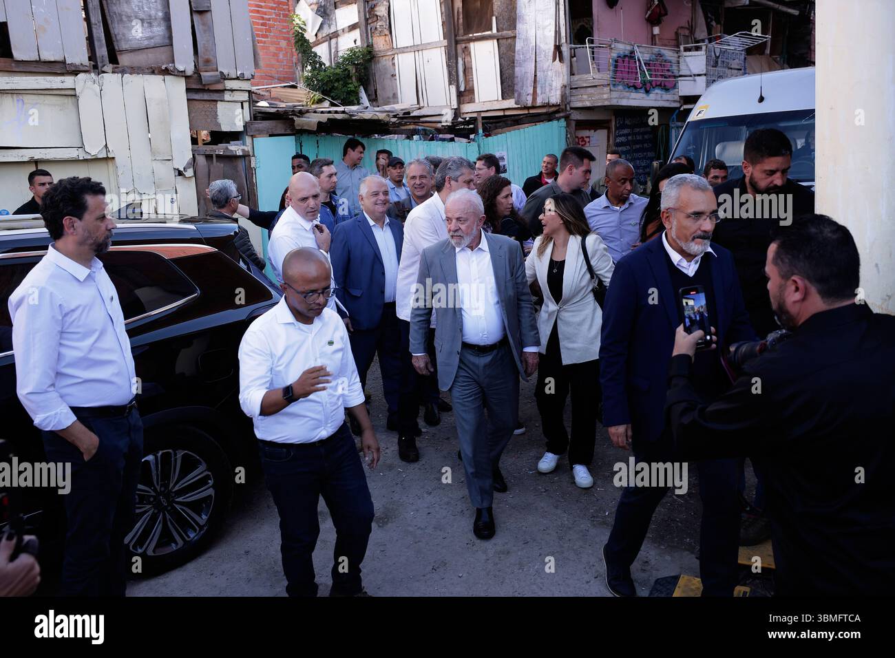 Brazil's President Luiz Inacio Lula da Silva, center, and his wife ...