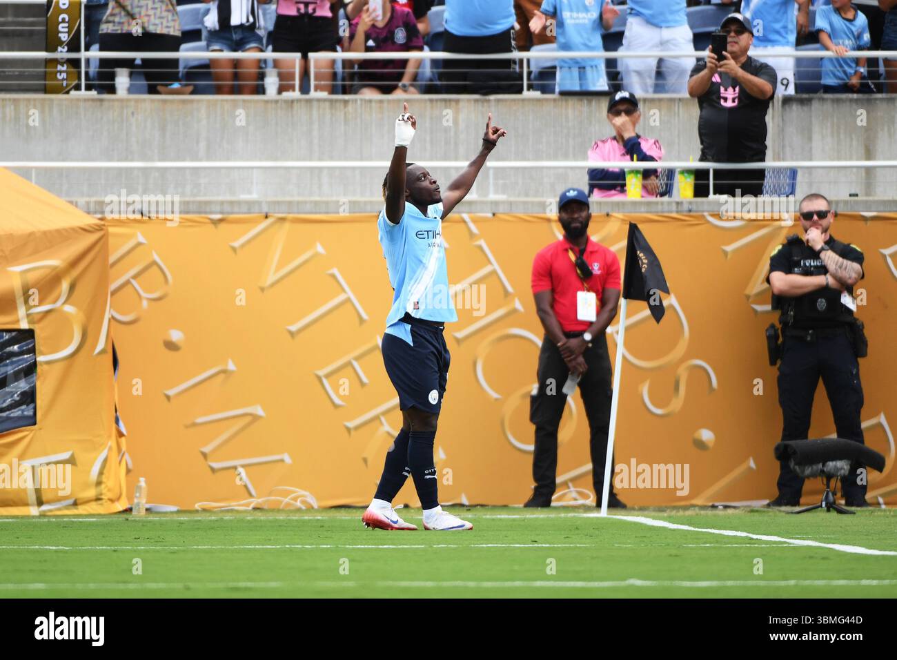 Orlando, USA. 26th June, 2025. Manchester City Forward Jeremy Doku (11 ...