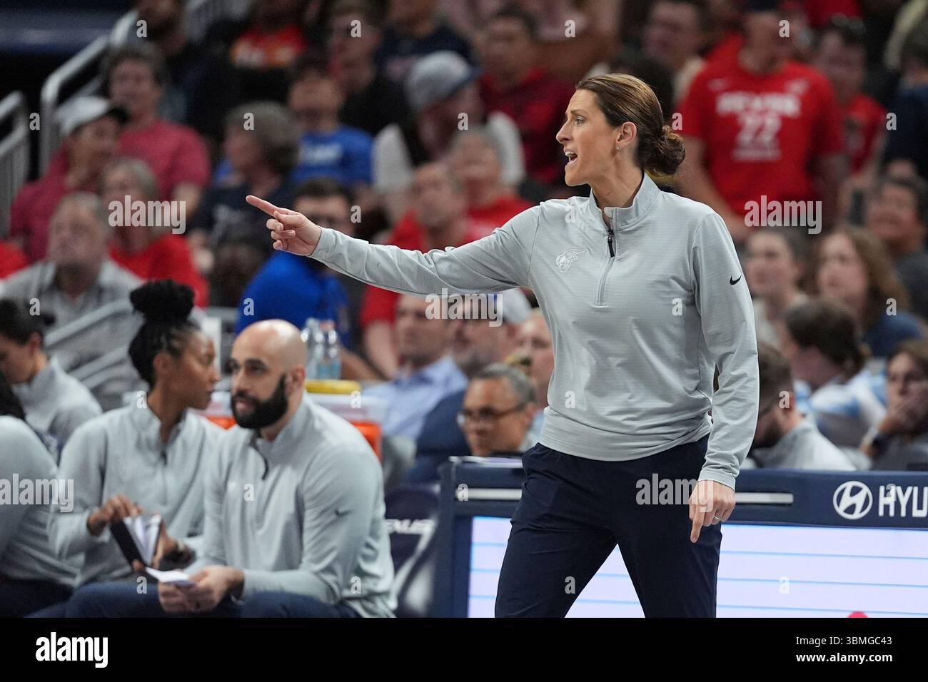 Indiana Fever head coach Stephanie White in action during the second ...