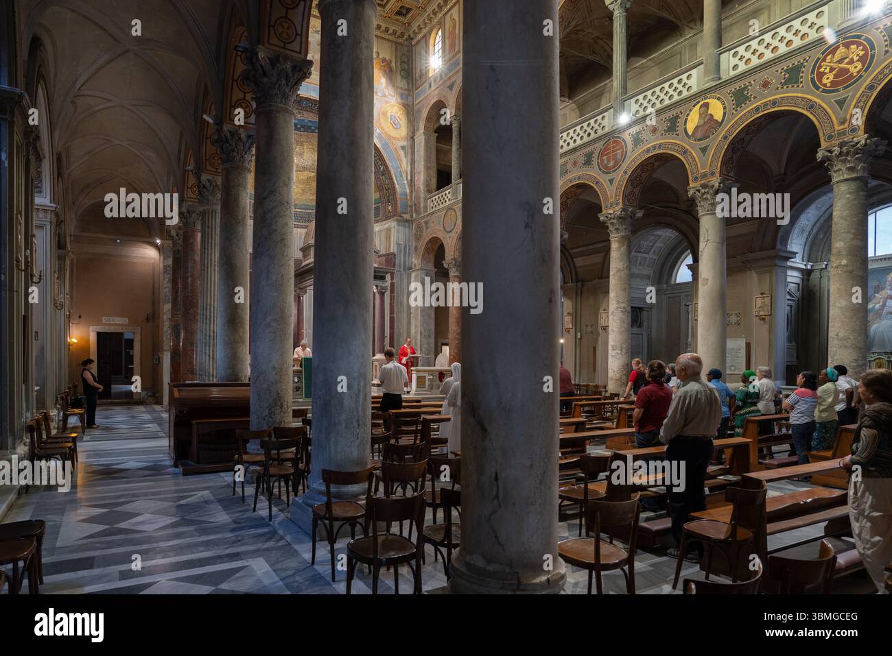 Ceiling side aisle basilica hi-res stock photography and images - Alamy