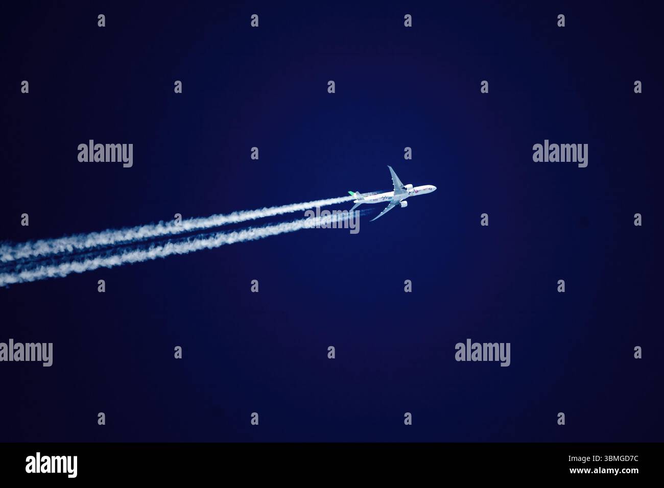 Flight 519 hi-res stock photography and images - Alamy