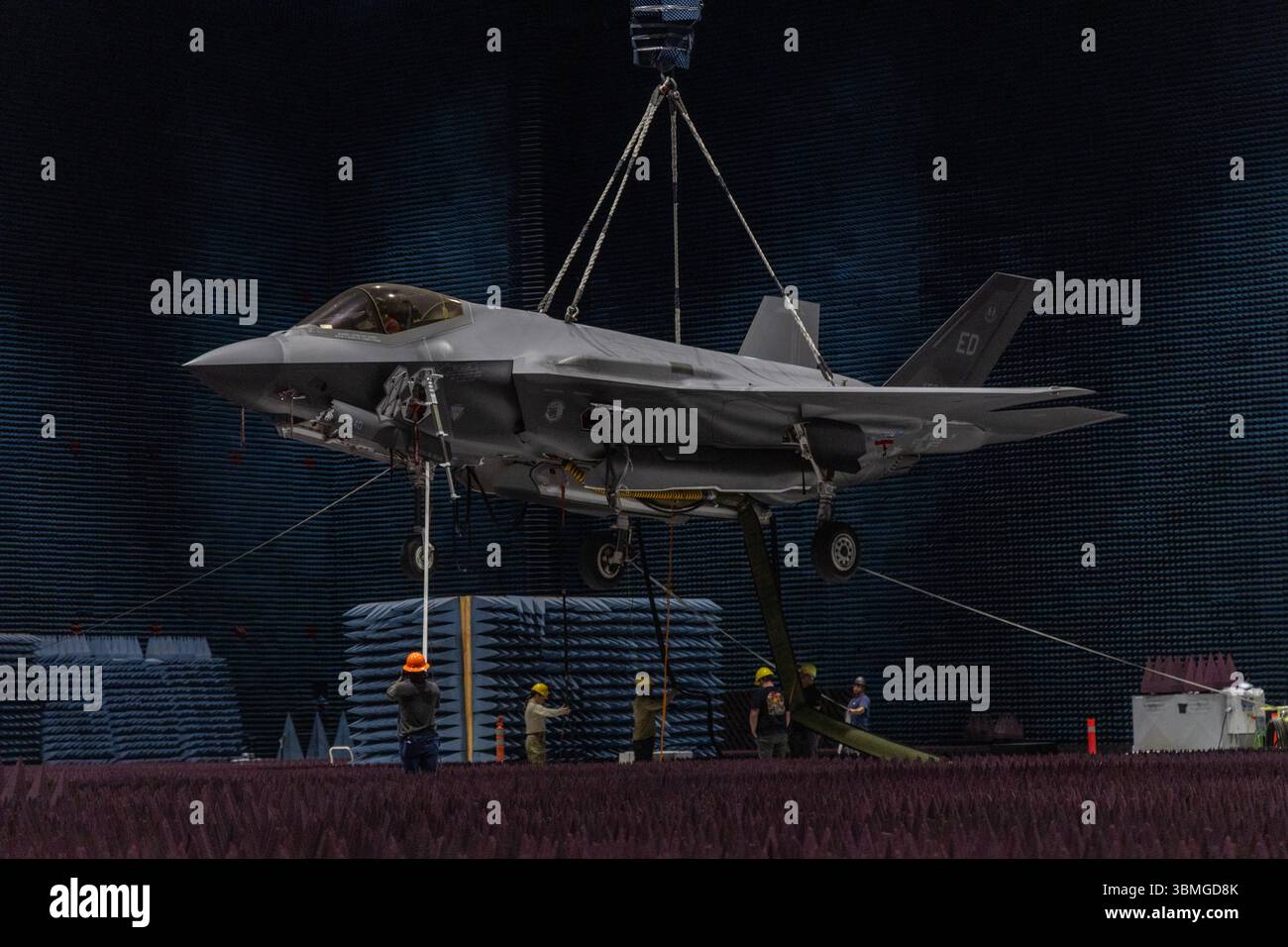 Technicians from the 772nd Test Squadron, 412th Electronic Warfare ...