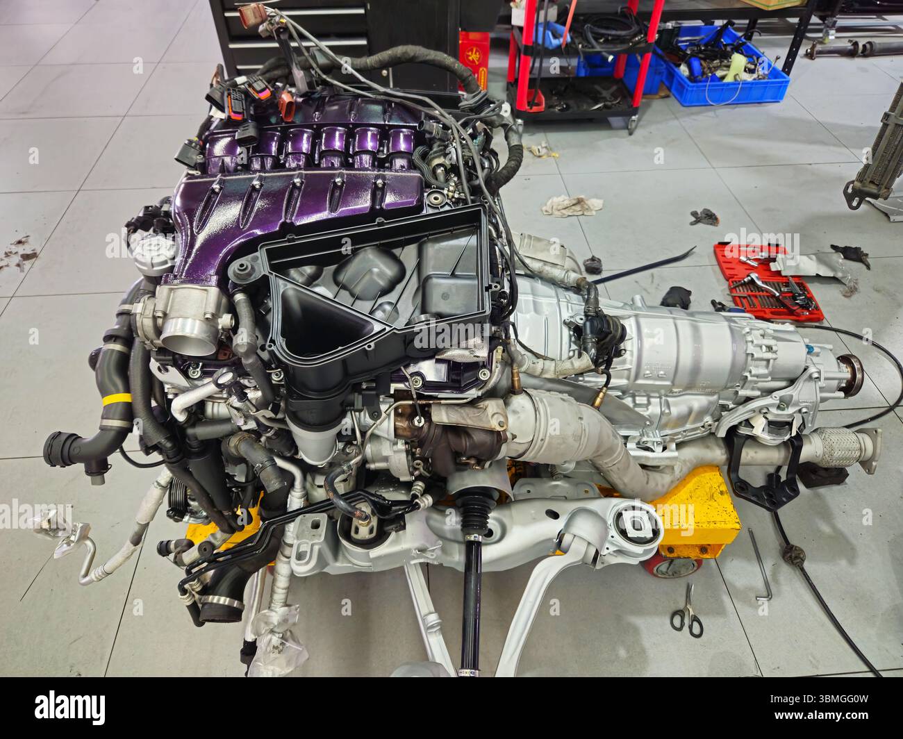 Engine housing hi-res stock photography and images - Alamy