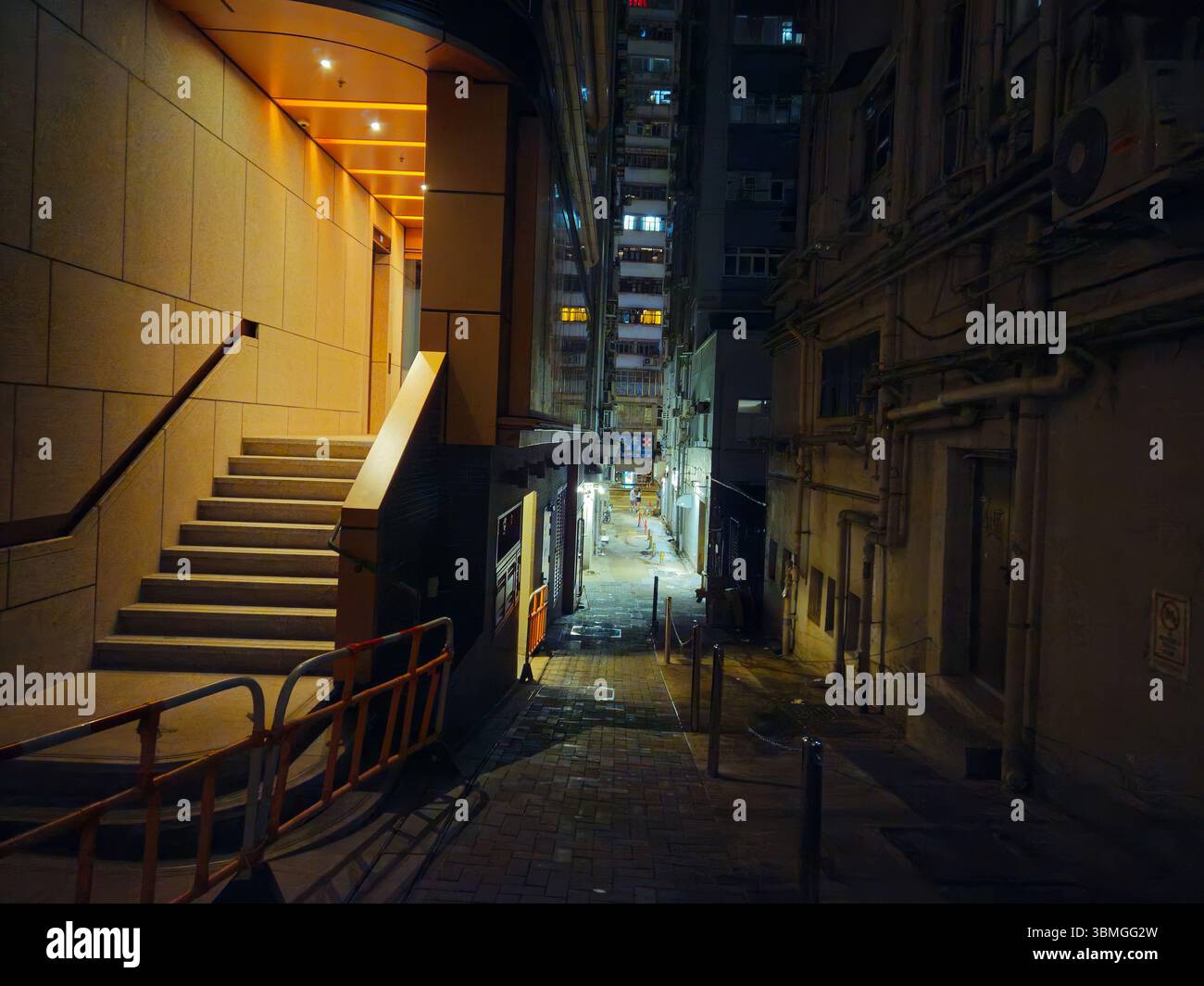 Night Alleyway in Hong Kong Urban Street Scene Stock Photo - Alamy