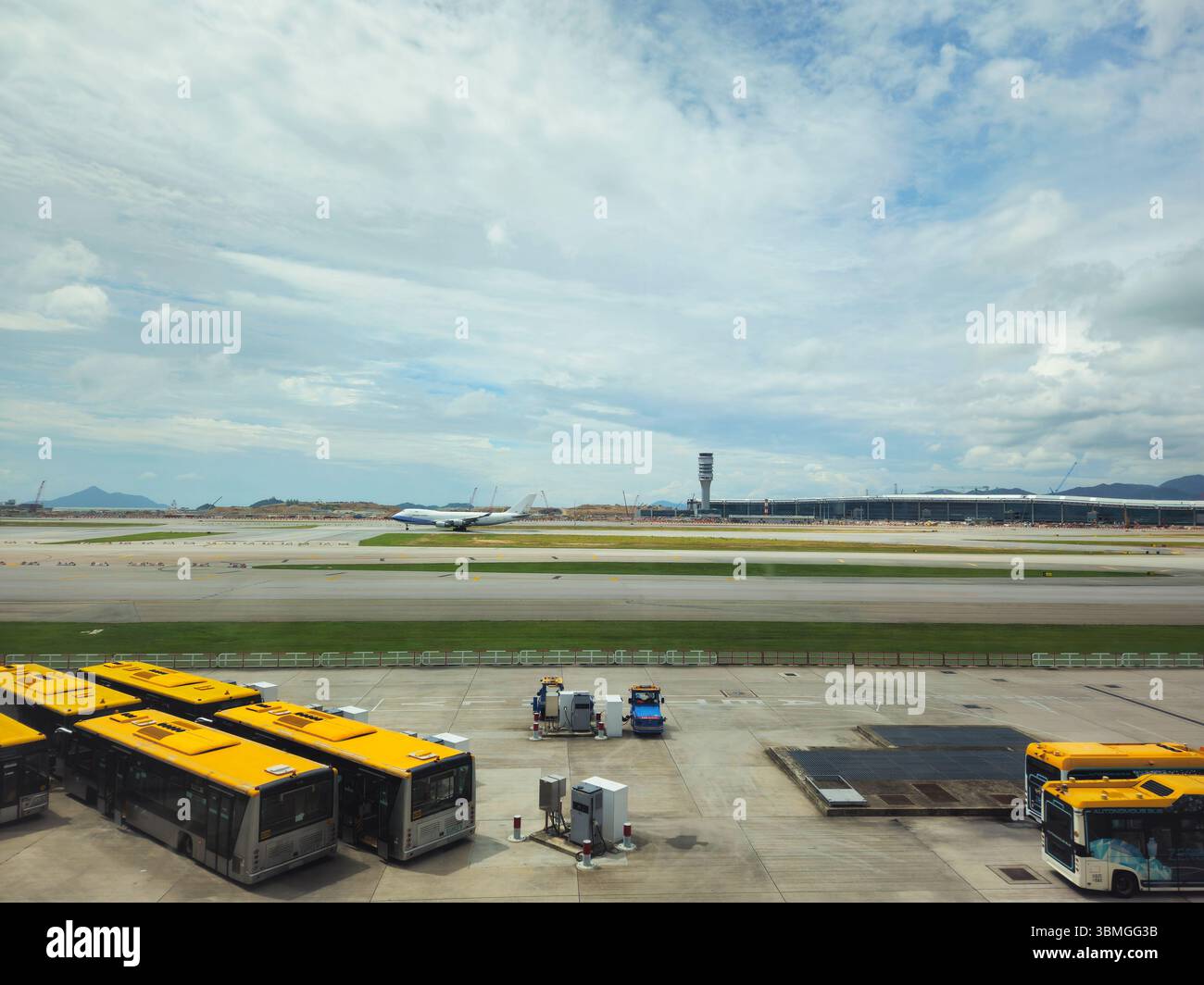Third runway of the hong kong international airport hi-res stock ...