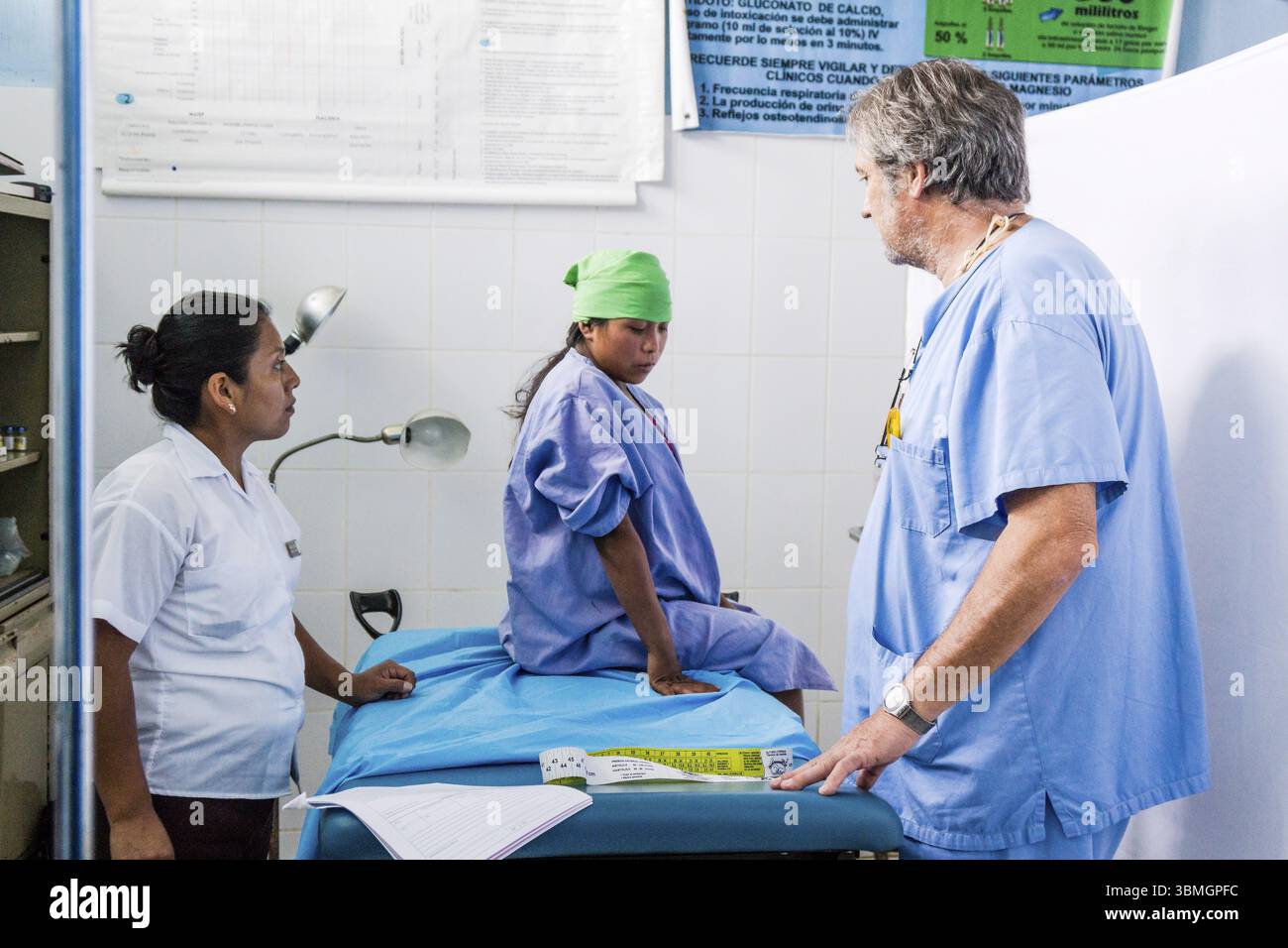 Pediatric consultation, health center, Lancetillo (La Parroquia ...