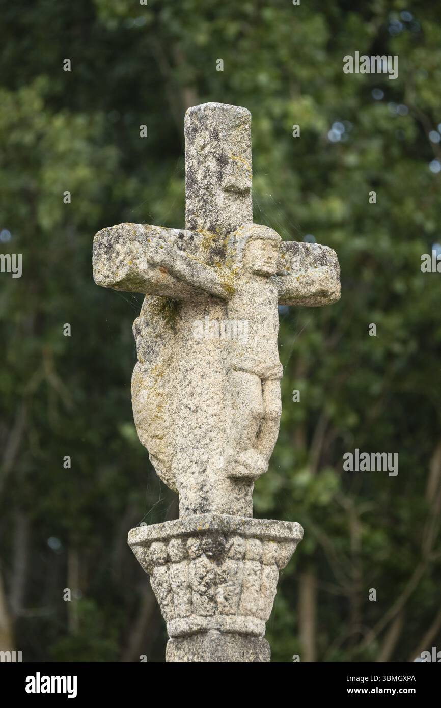 Pilgrims' cross on the Camino de Santiago, Mansilla de las Mulas ...
