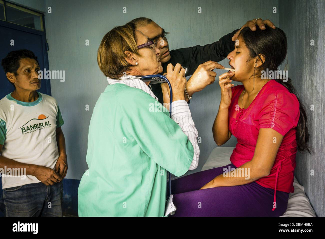 Pediatric consultation, health center, Lancetillo (La Parroquia ...