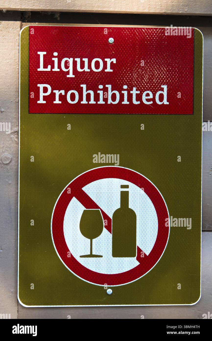 A green liquor prohibited sign Stock Photo - Alamy