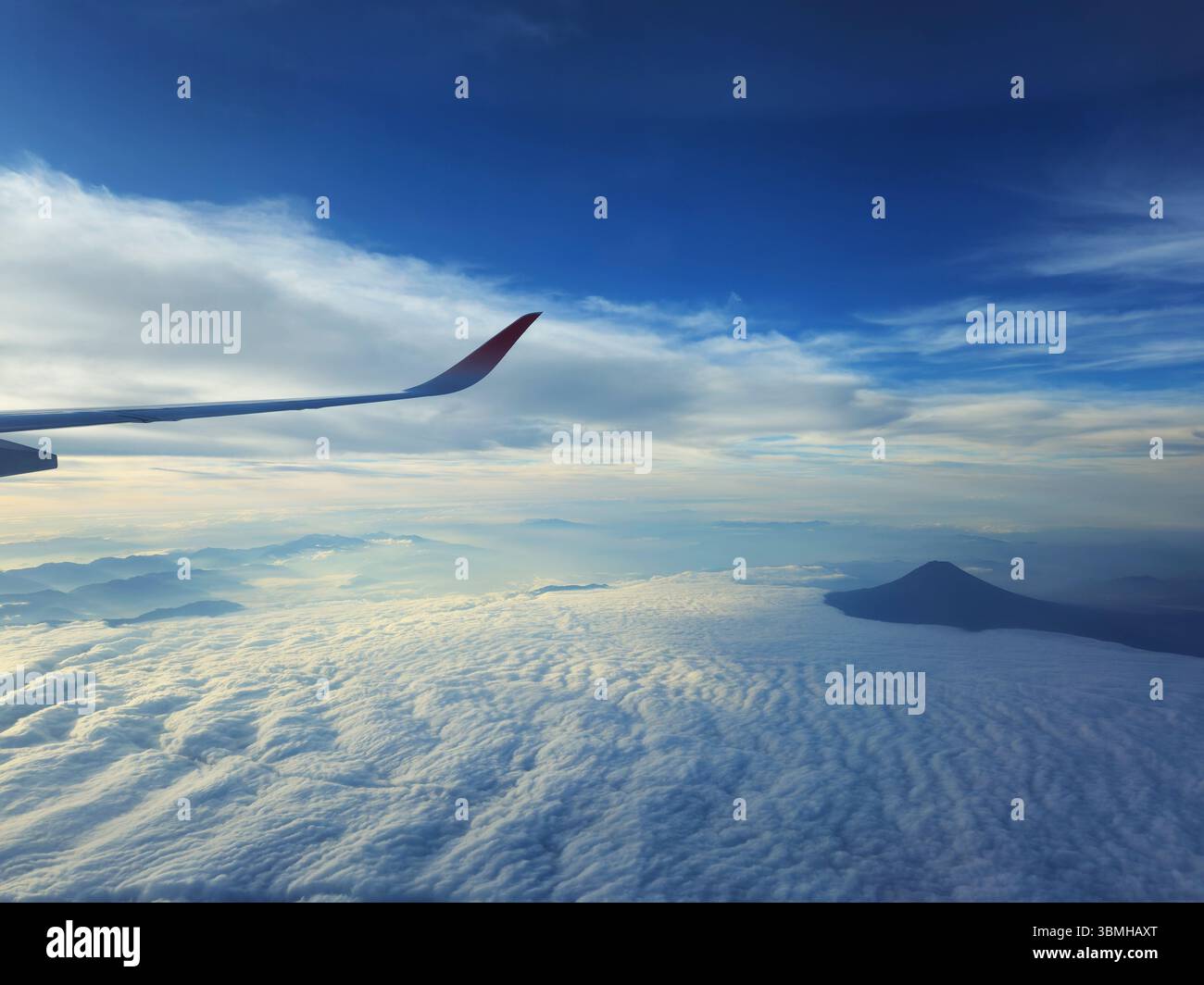 A350 wing hi-res stock photography and images - Alamy