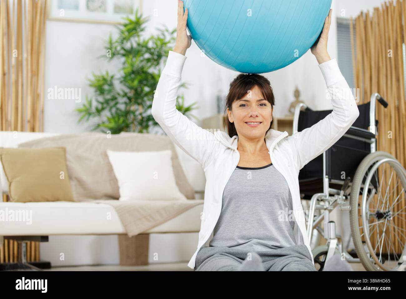 Woman making pilates exercises hi-res stock photography and images - Alamy