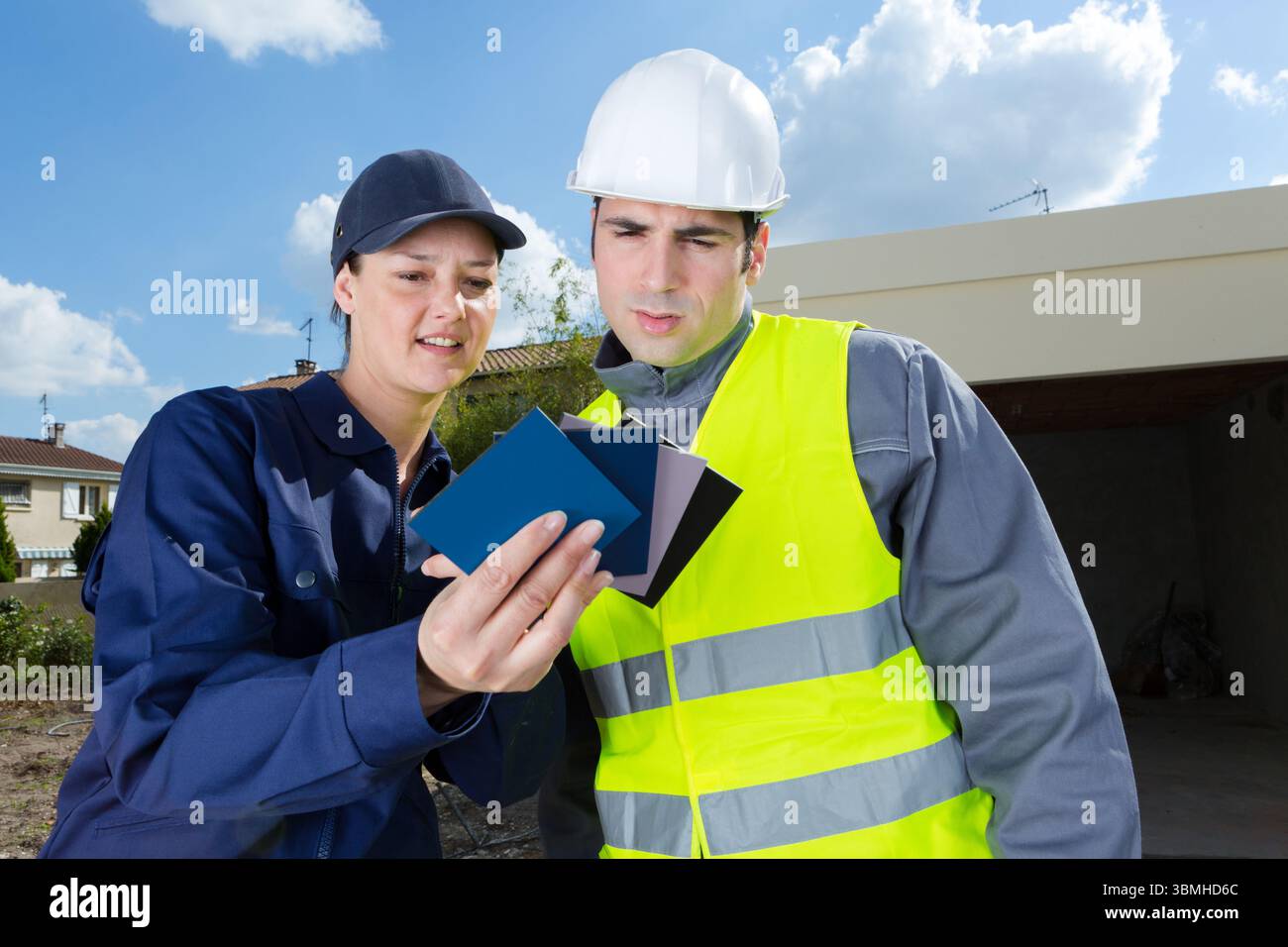 Male technician assisting young hi-res stock photography and images - Alamy