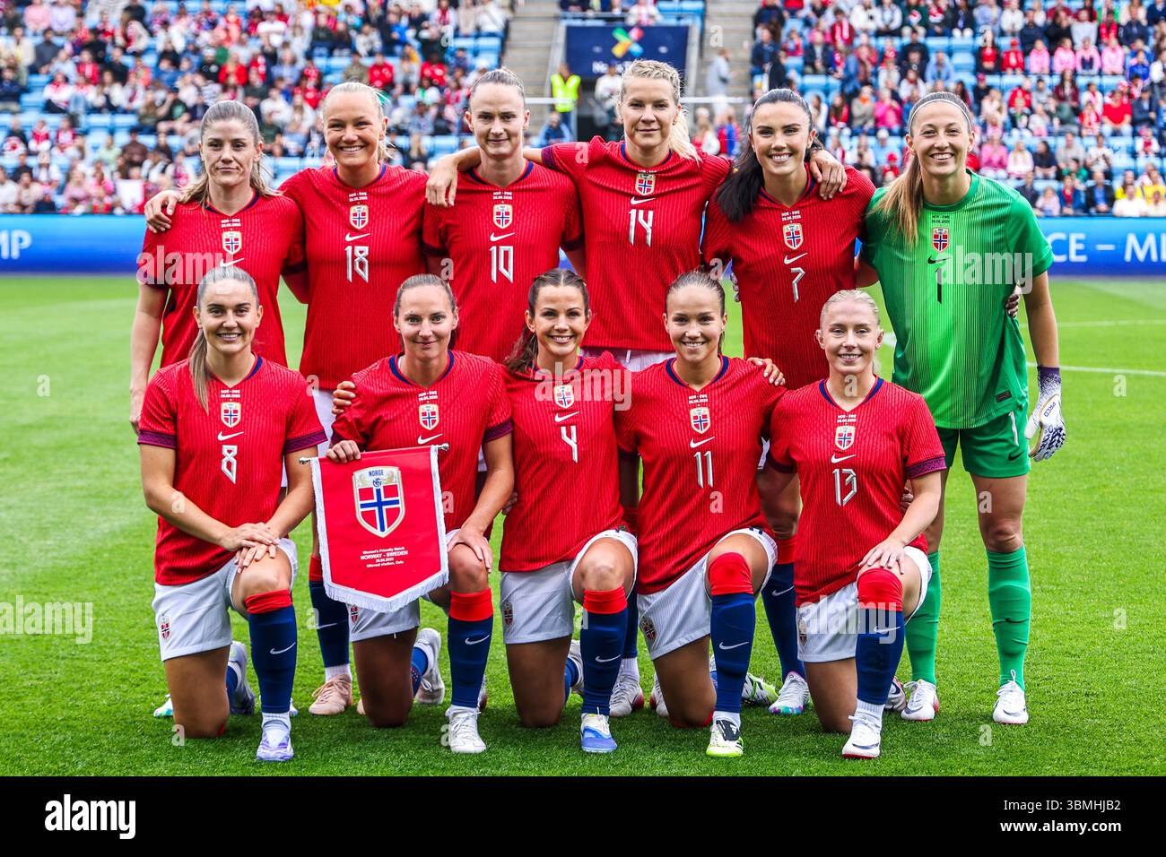 Oslo 20250626. Back from left: Norway's Maren Mjelde, Frida Maanum, Caroline Graham Hansen, Ada ...
