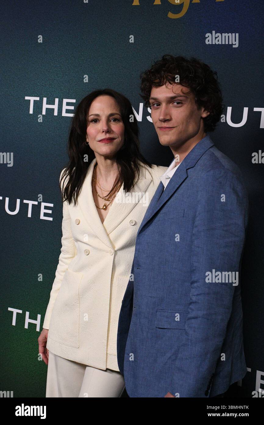 Culver City, California, USA 26th June 2025 Actress Mary-Louise Parker and son William Atticus ...