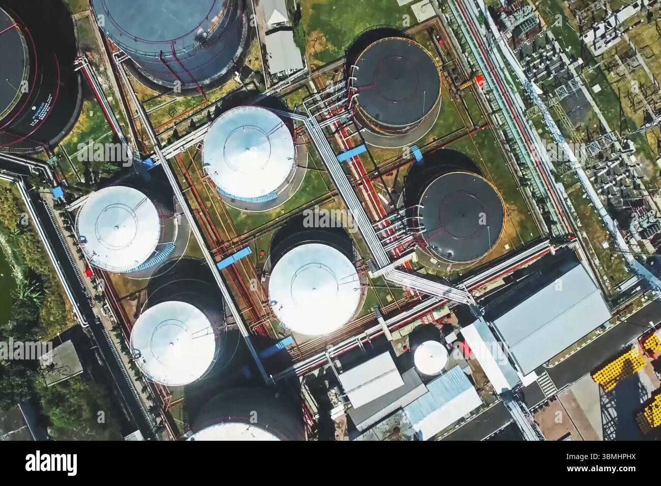 Oil transformer hi-res stock photography and images - Alamy