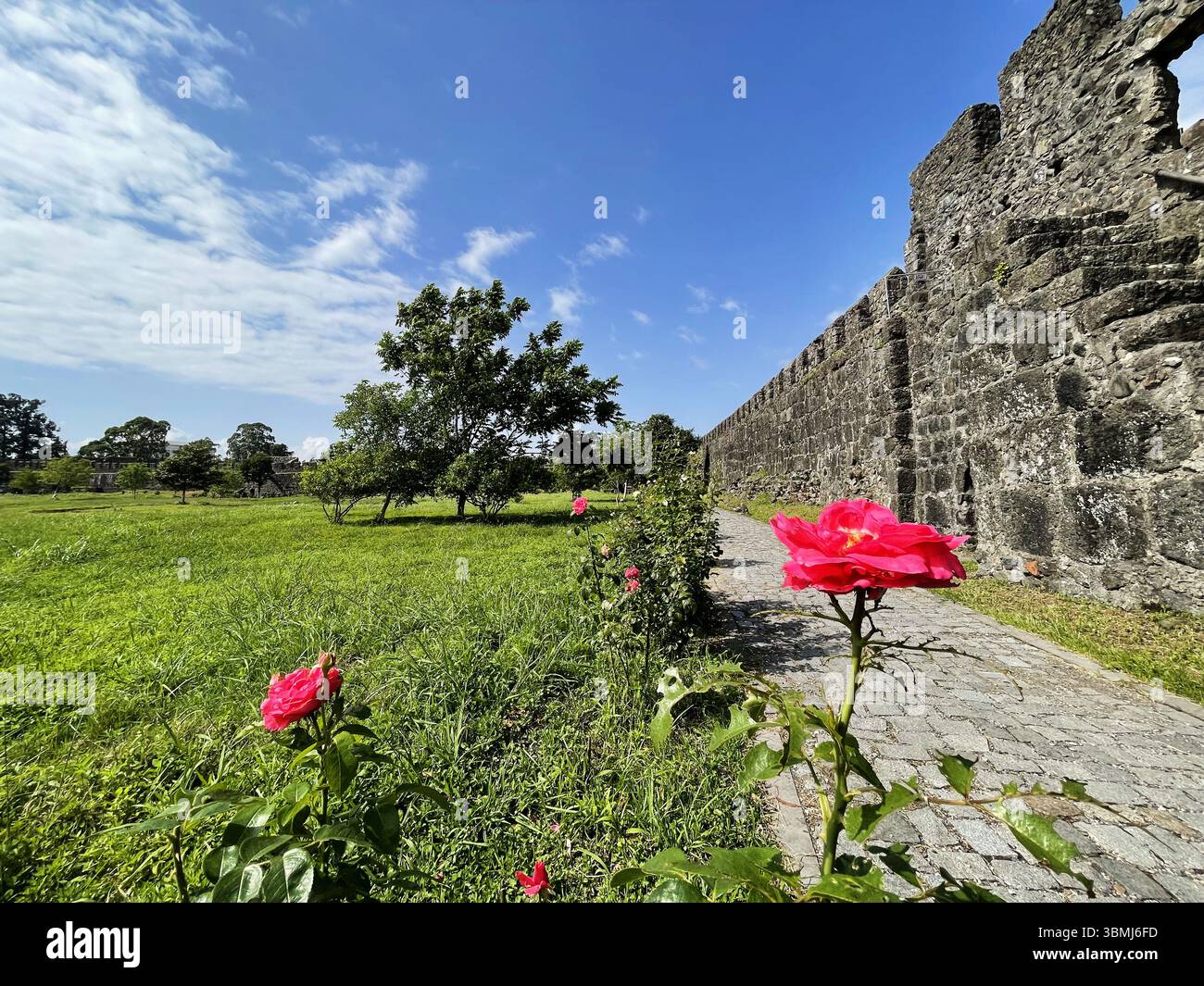 Ancient roman walls gonio hi-res stock photography and images - Alamy