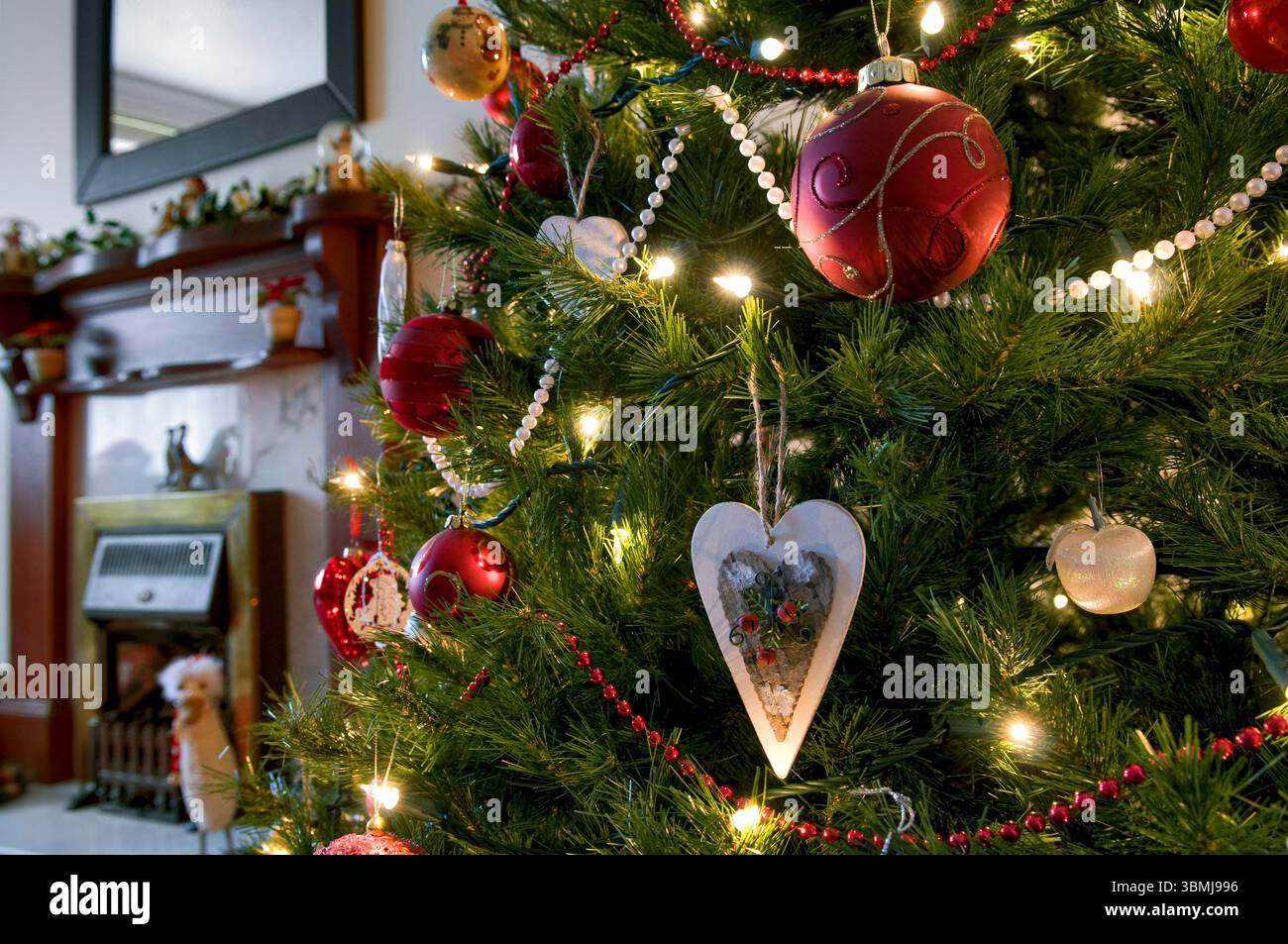 Soft lights in shape hearts hi-res stock photography and images - Alamy