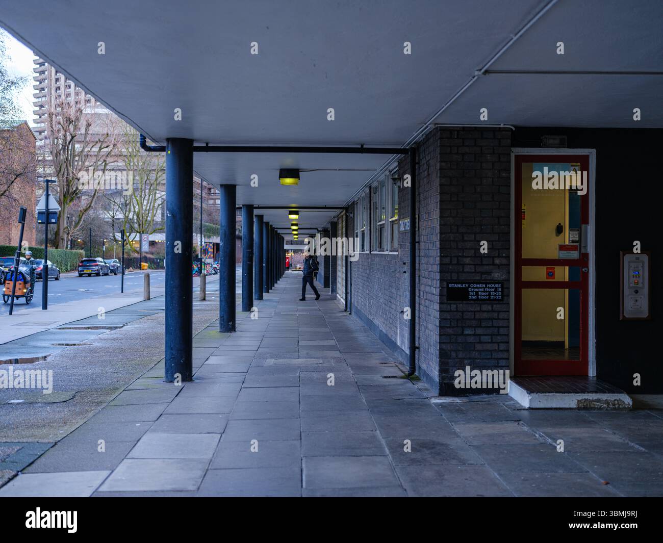 United Kingdom, London, 30 Jun 2025. Covered pedestrian walkway outside ...