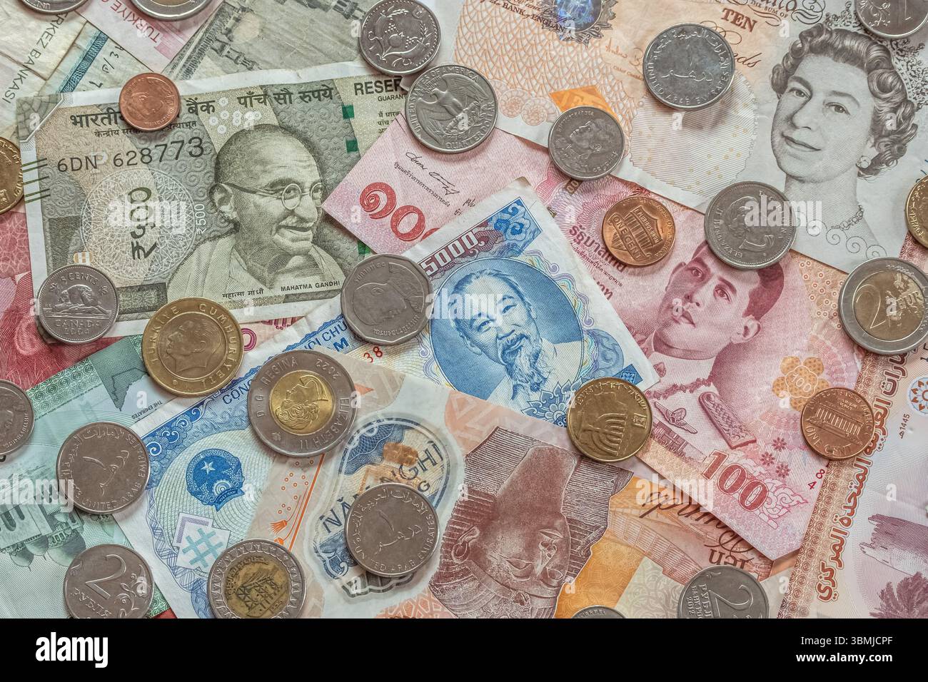 Cash money World Currencies Banknotes, coins from different countries ...