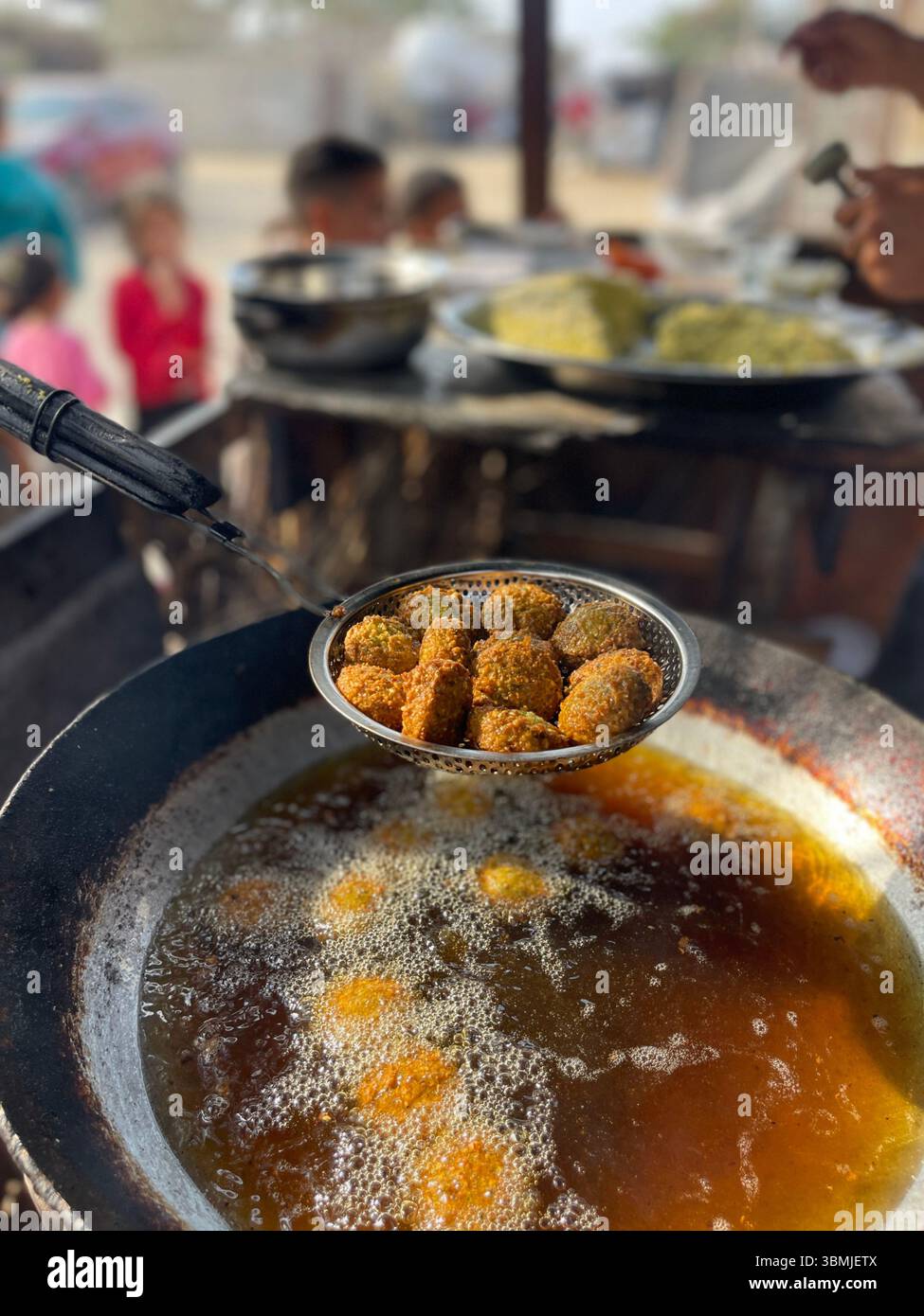 Close up process frying crispy hi-res stock photography and images - Alamy