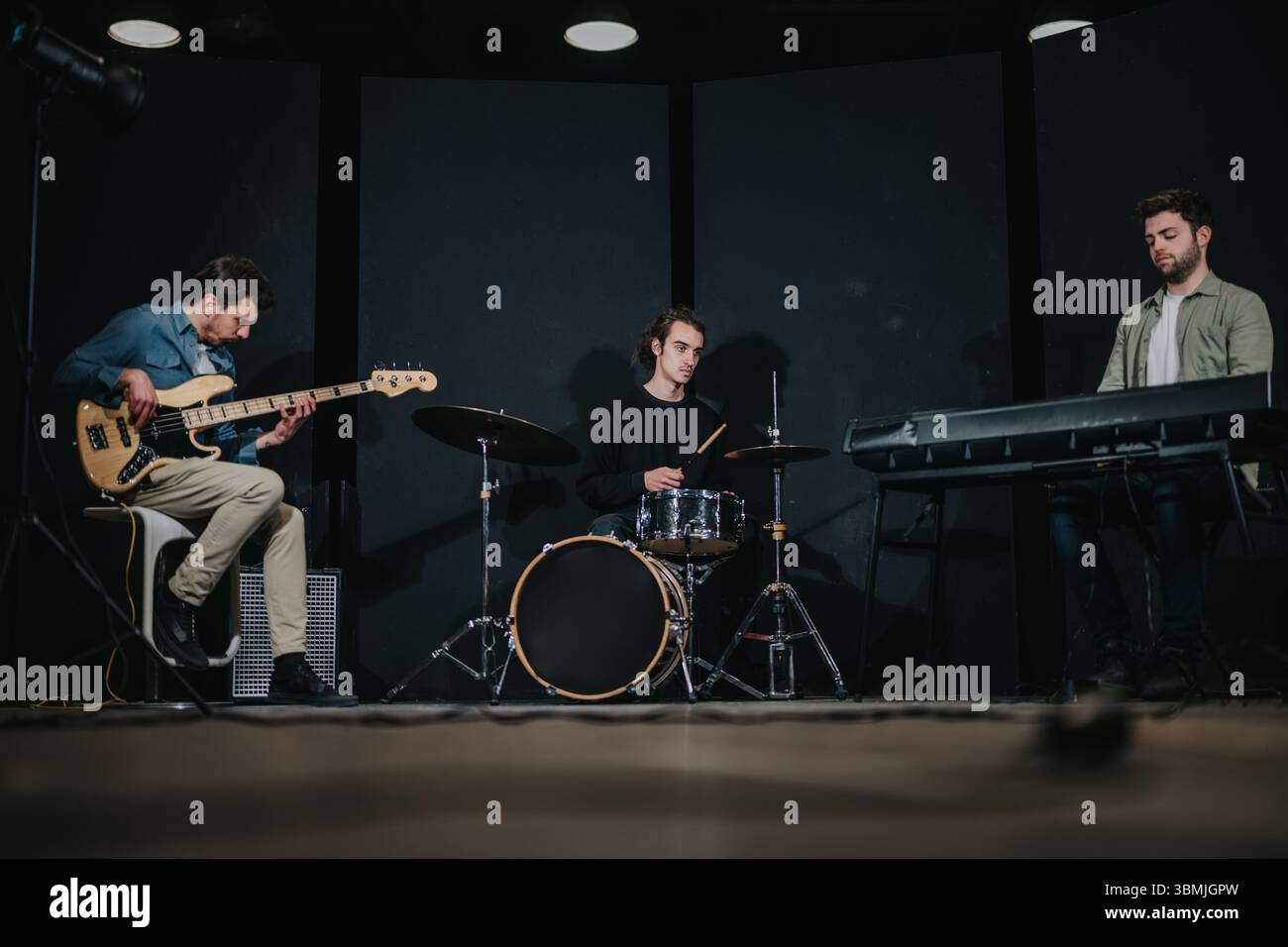 Dimly lit stage setting hi-res stock photography and images - Alamy