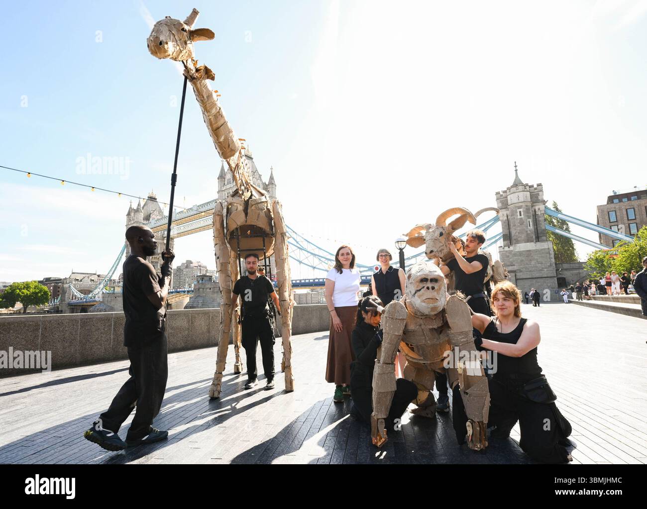 EDITORIAL USE ONLY Tanya Steele, CEO of WWF-UK and Jayne Knowles, Dean ...