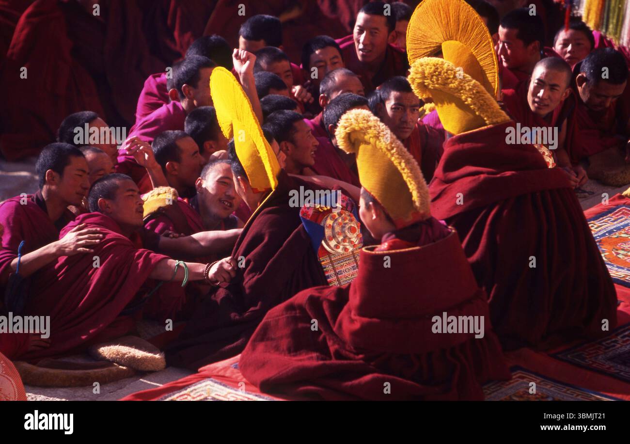 Tibetan Monastic Debate - Yellow-Hat Gelug Monks in Animated Dharma ...