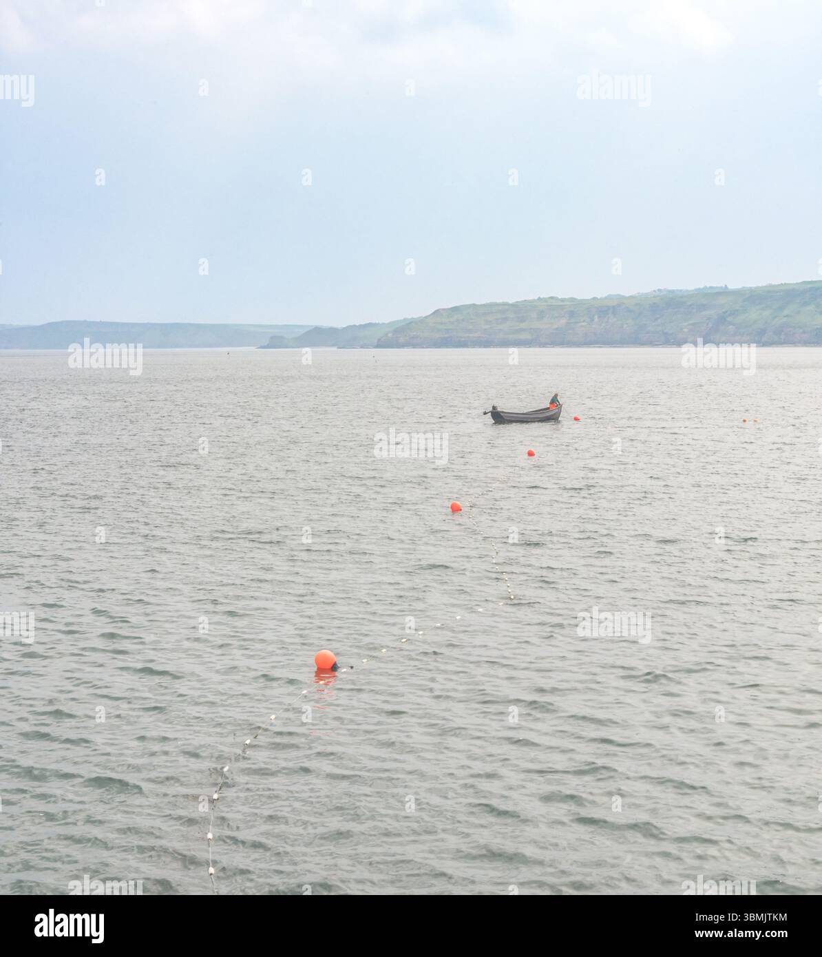 Surface water curved horizon line hi-res stock photography and images ...