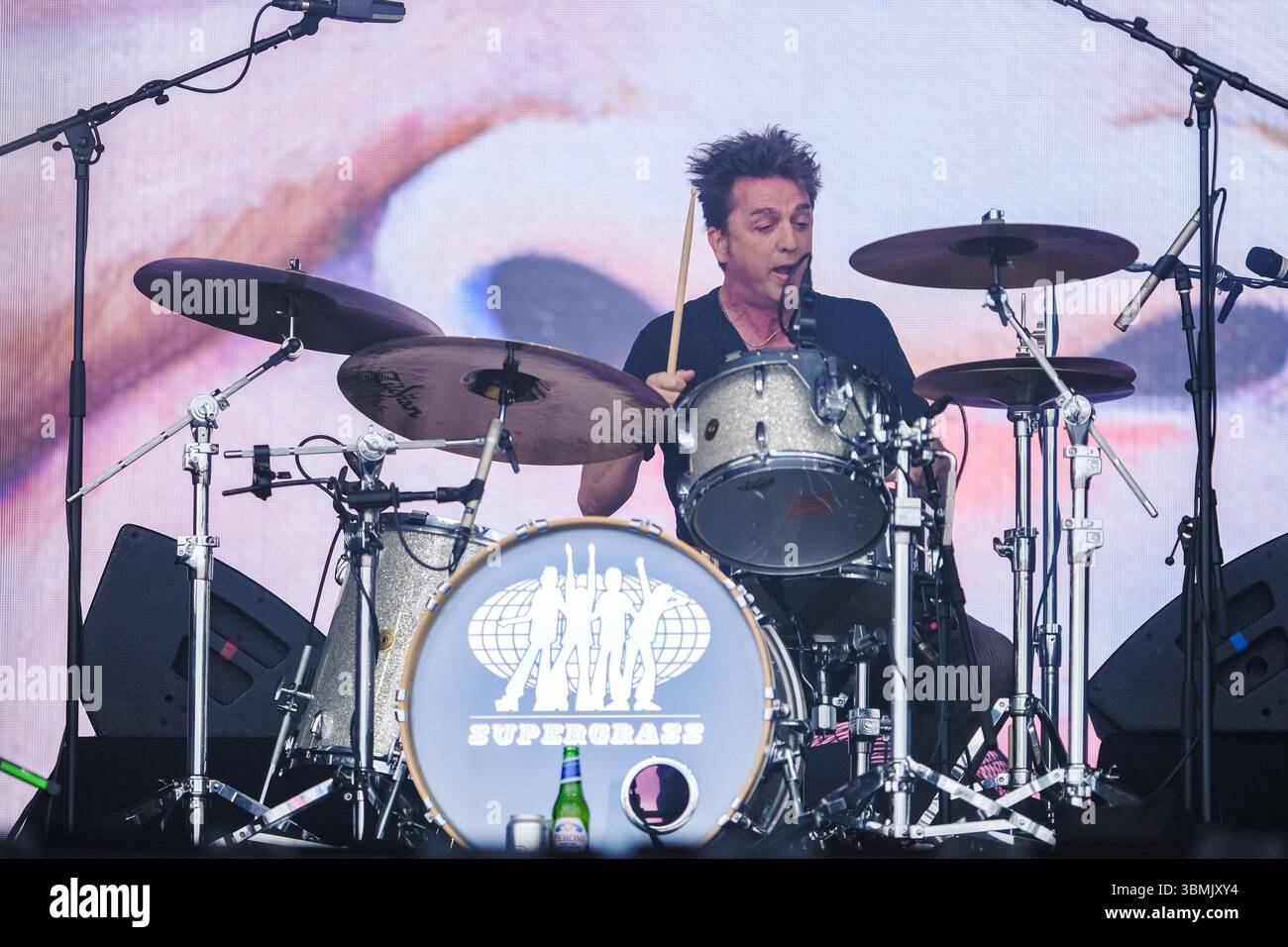 Pilton, UK. 27th June, 2025. Supergrass performs on the Pyramid Stage ...