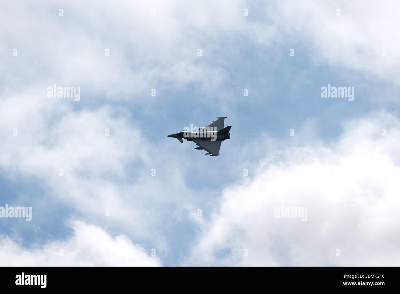 A Eurofighter Typhoon FGR4 returns to RAF Coningsby in Lincolnshire ...
