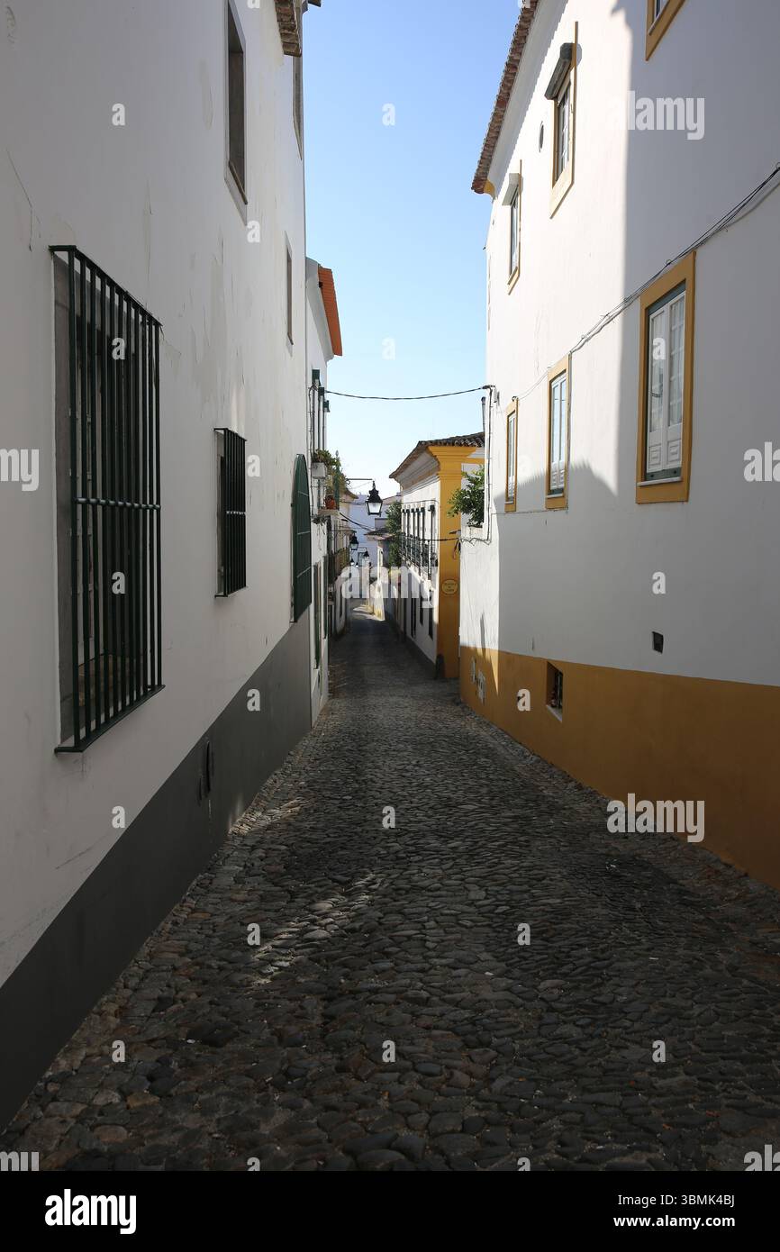 Portugal. Evora. Street of the ancient city Stock Photo - Alamy