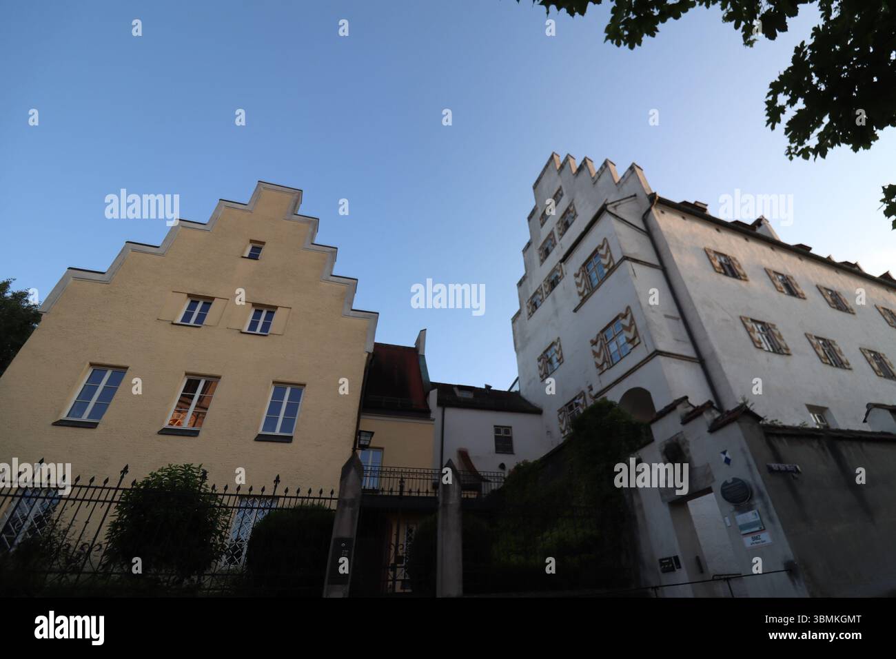WASSERBURG AM INN, GERMANY - JUNE 20, 2025: Historic stepped-gable ...