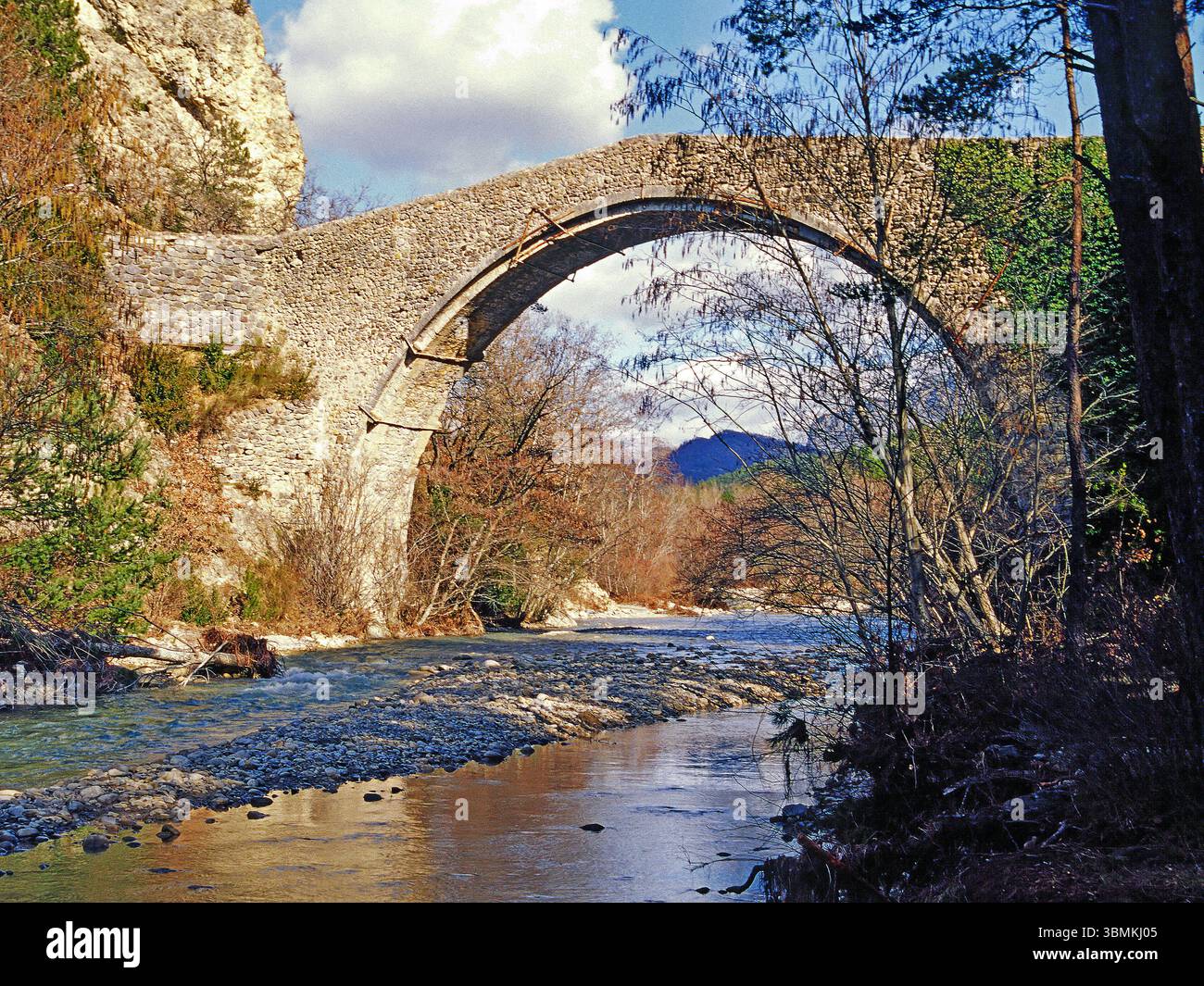 Queen Jeanne medieval bridge in Vilhosc in Haute Provence Stock Photo ...