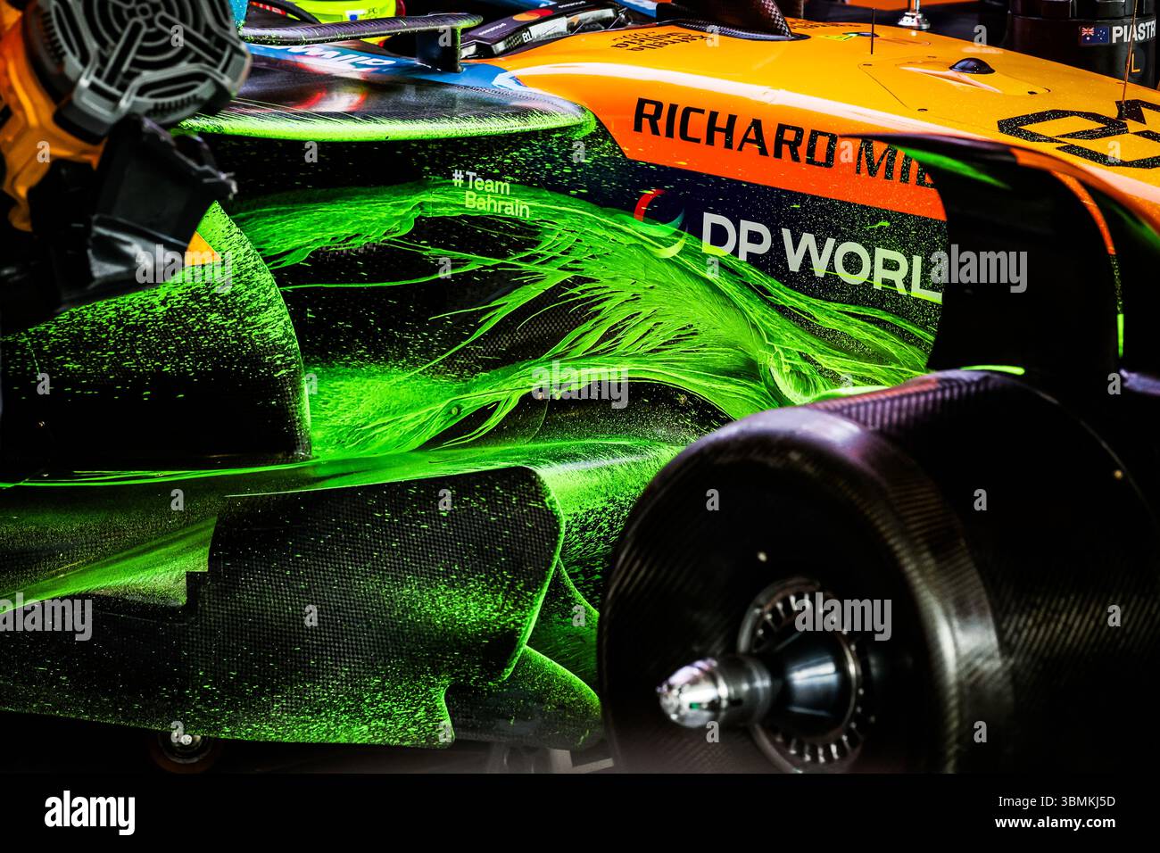 McLaren F1 Team MCL39, mechanical detail of the flow vis paint on the ...