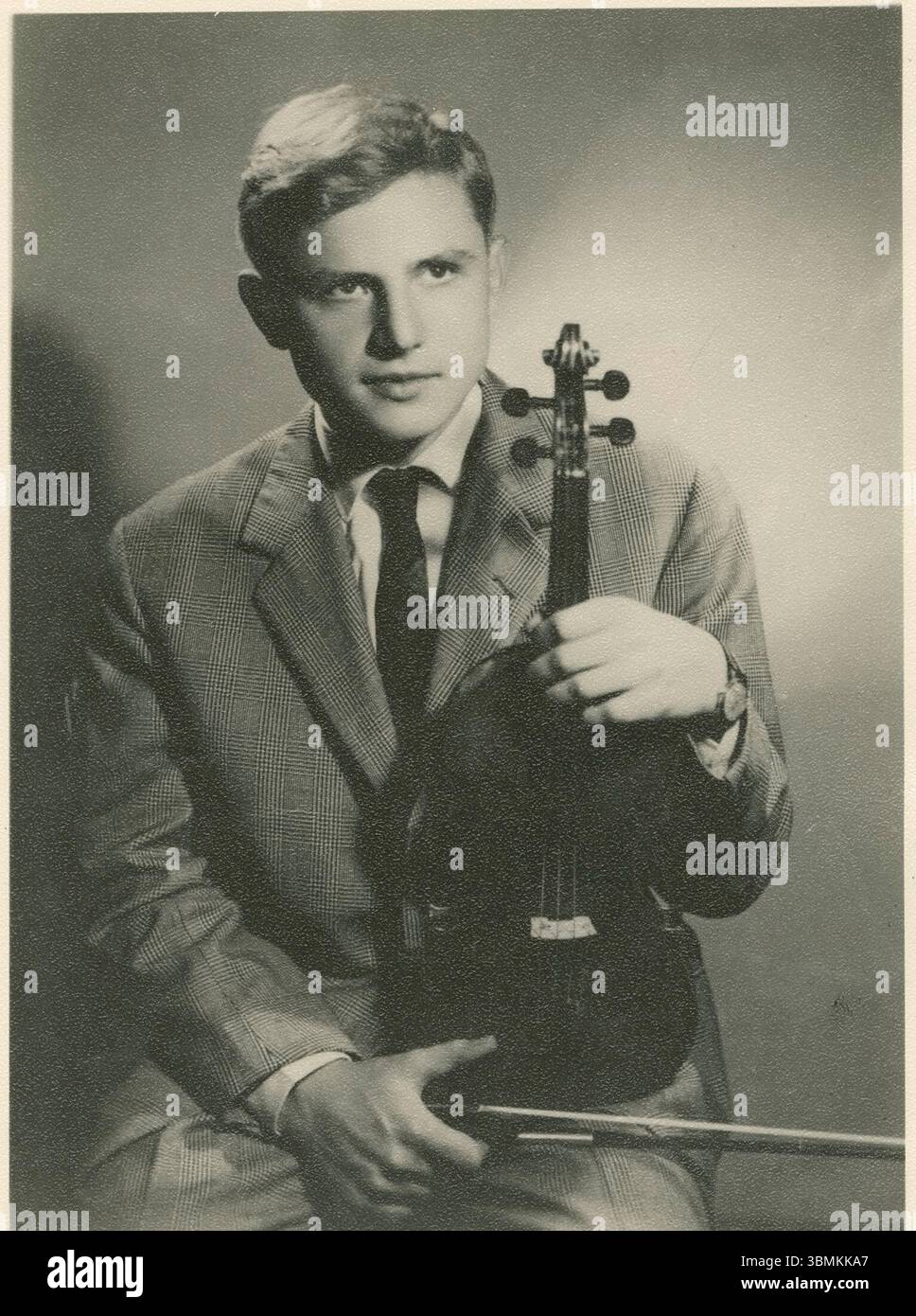 Portrait of the violinist Uto Ughi Stock Photo - Alamy